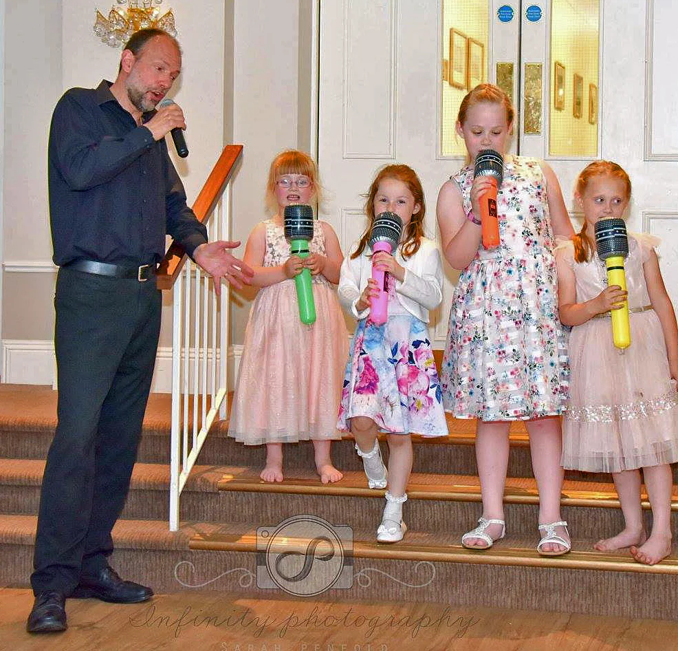 Wedding singer | Hampshire | Surrey | London | Marcus Boll Music