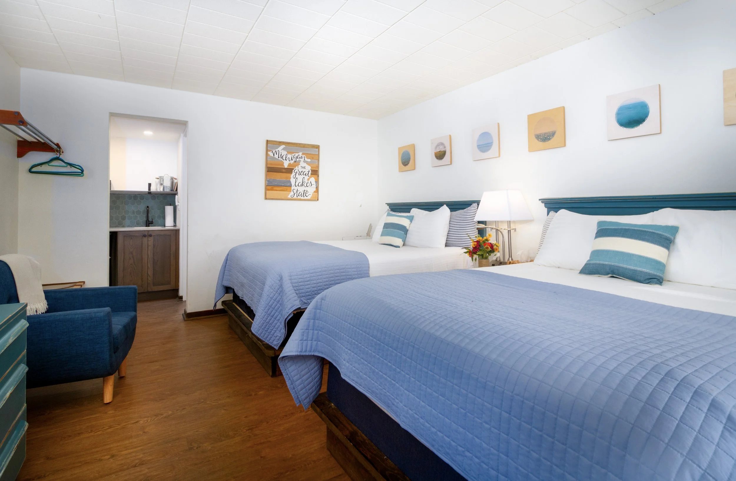 Rooms — Falling Waters Lodge