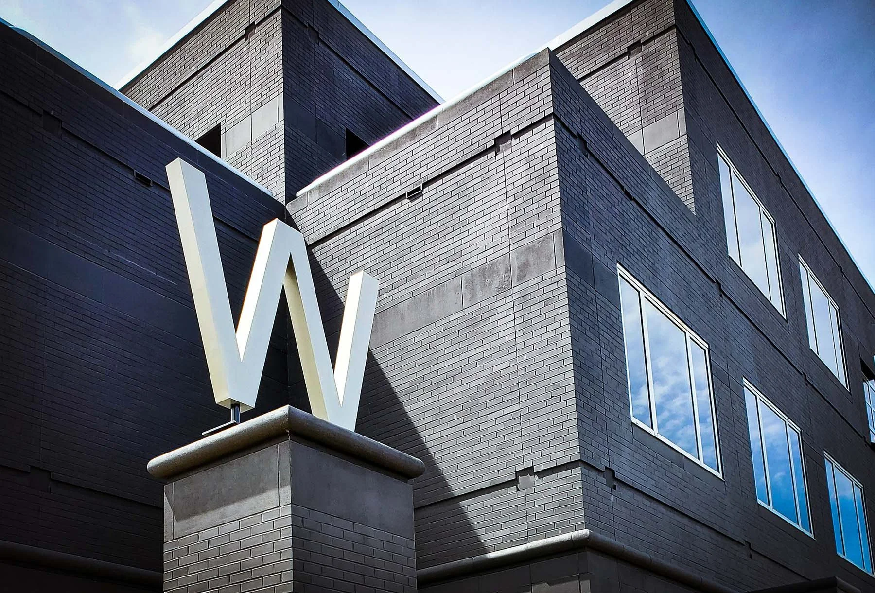 WELBORN PLAZA BUILDING — LA+D