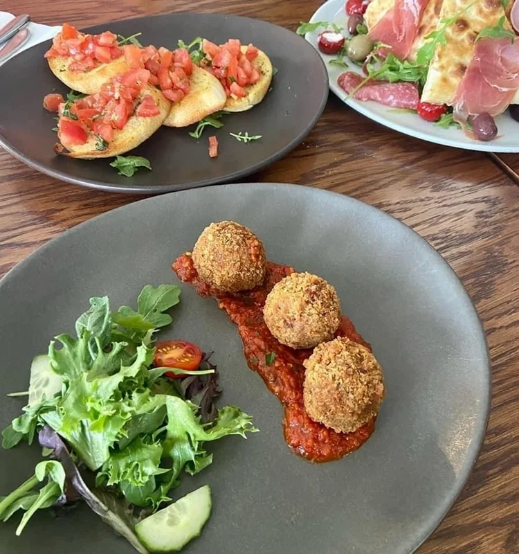 Food and Drink at The Dean Tavern Newtongrange