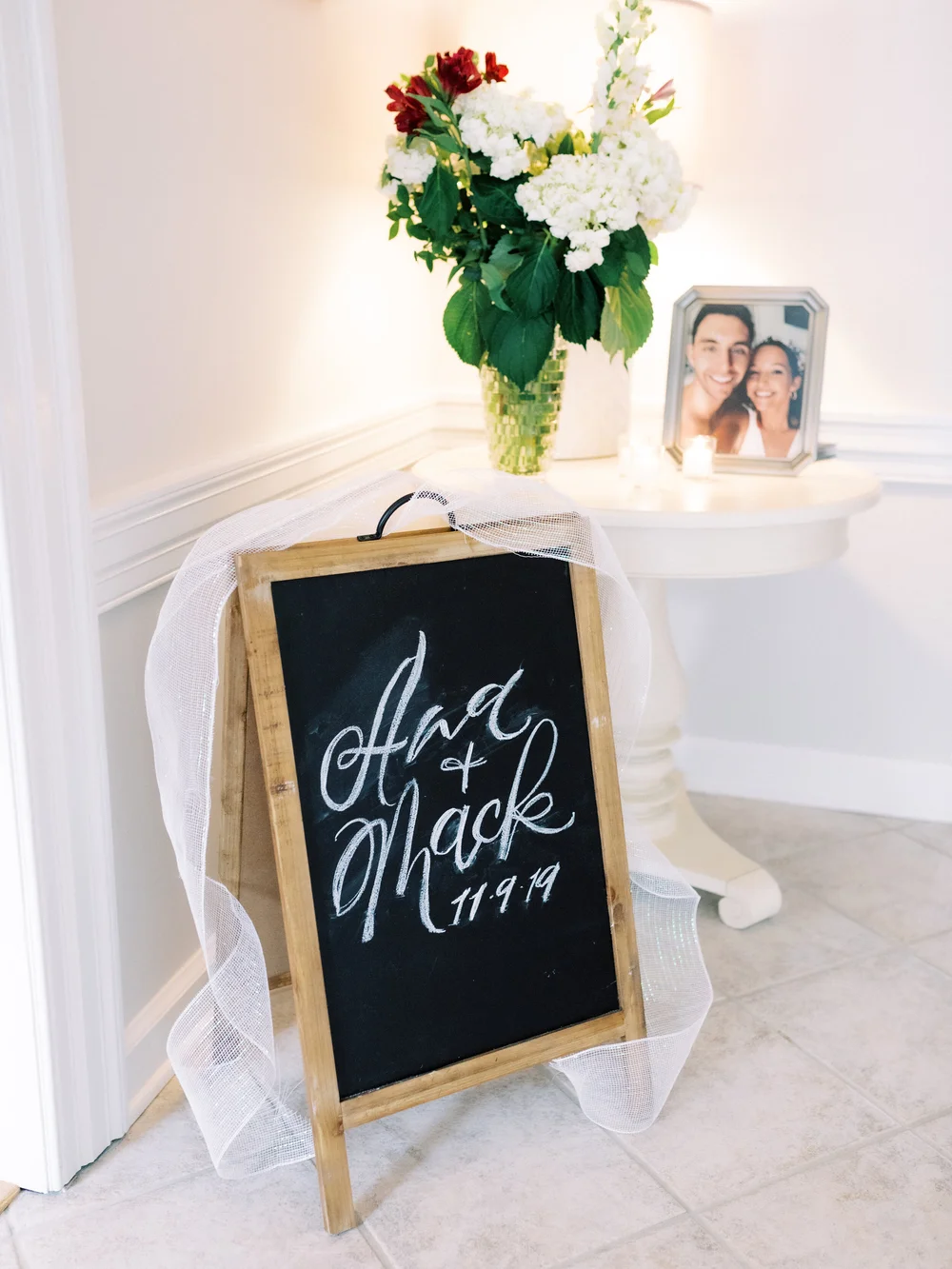 Loria Letters Calligraphy + Design
