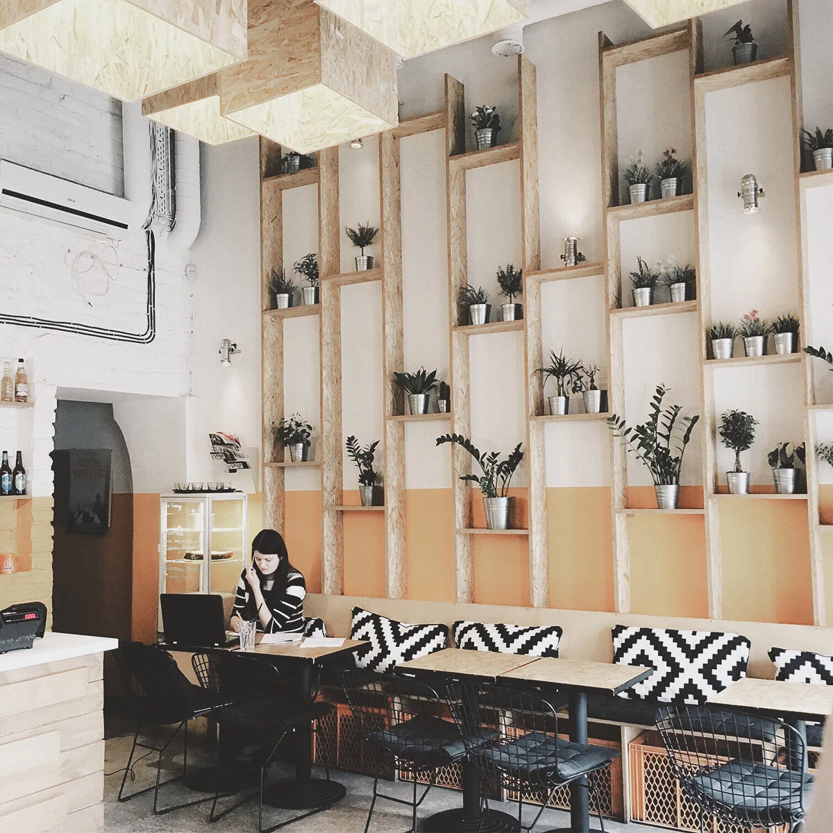 How Does Color Play A Role In The Restaurant Business?