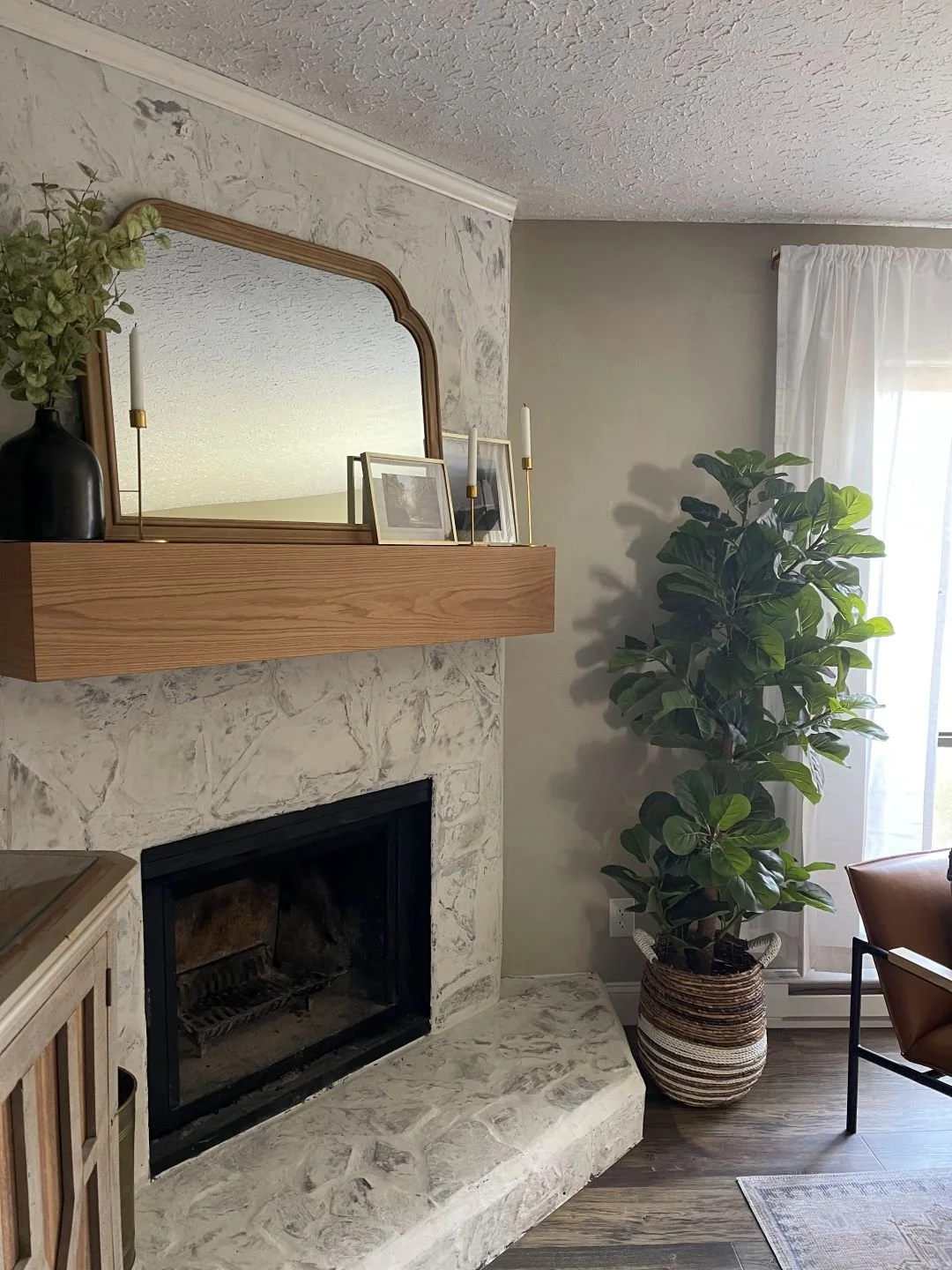 Mantels — Carolina Urban