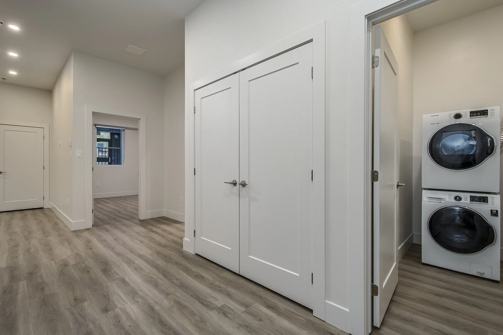 1 Bedroom Units - CAPITOL Suites — CAPITOL Suites