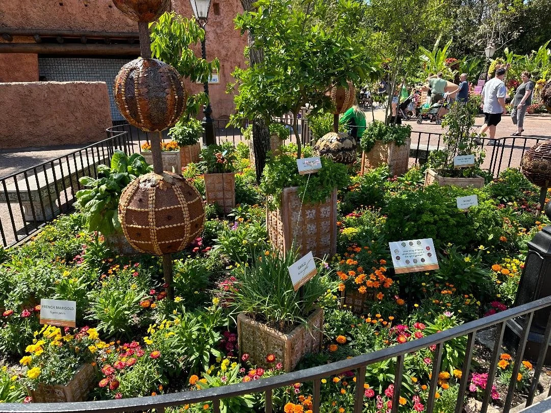 Beautiful Topiaries at the EPCOT Flower & Garden Festival in Disney ...