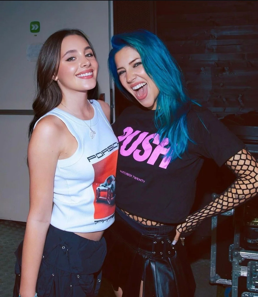 10 Questions with Nashville-based Sister Duo Neoni — Lakeside ...