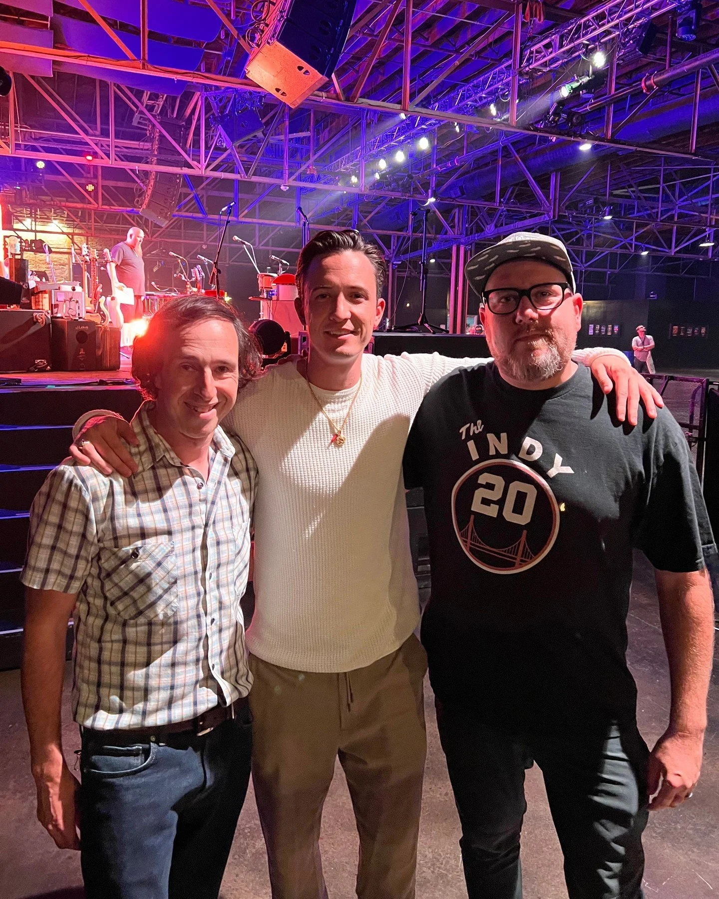 10 Questions with Nashville-based Sister Duo Neoni — Lakeside ...