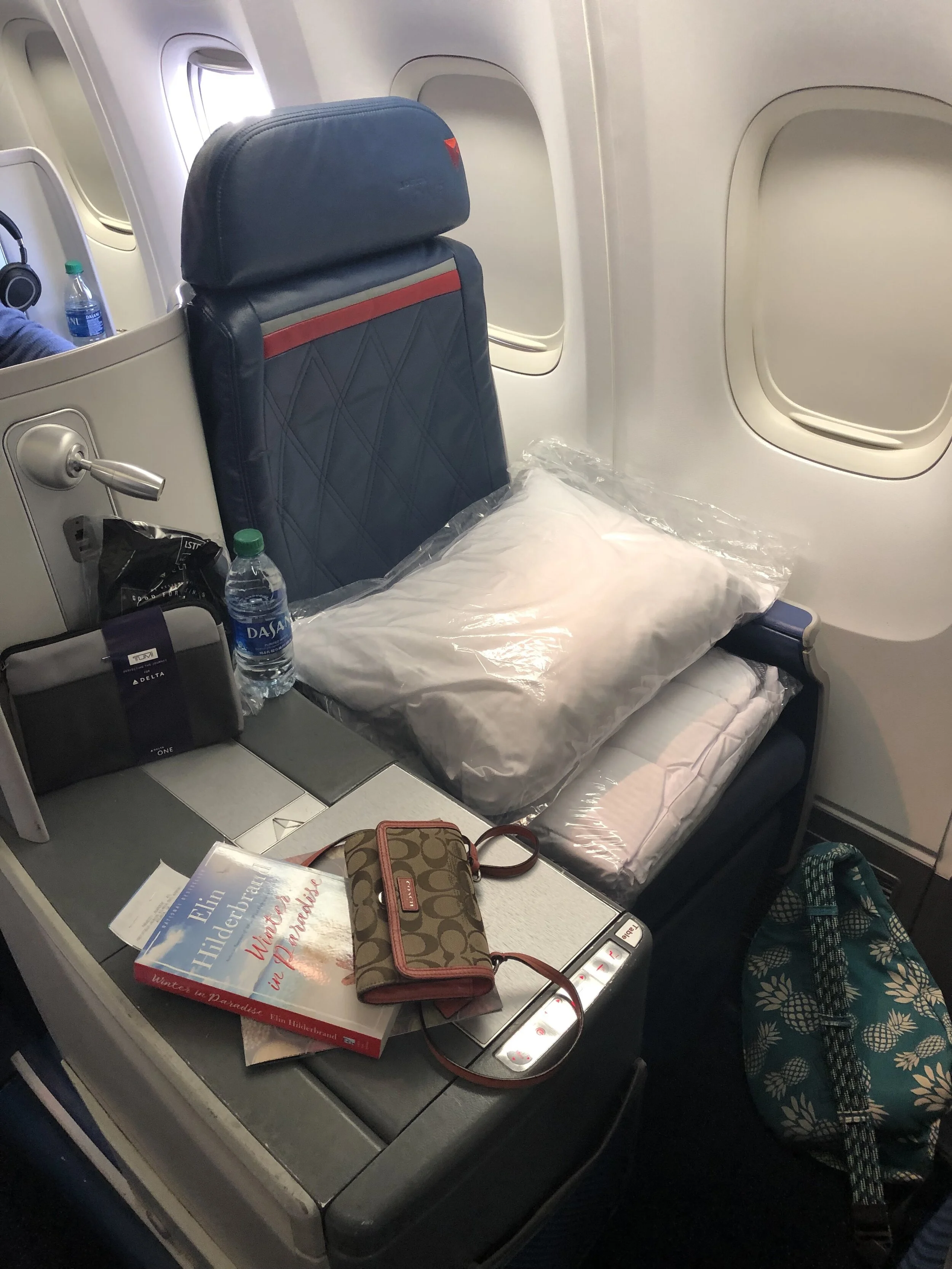 Delta Airlines First Class Seats To Hawaii | Cabinets Matttroy