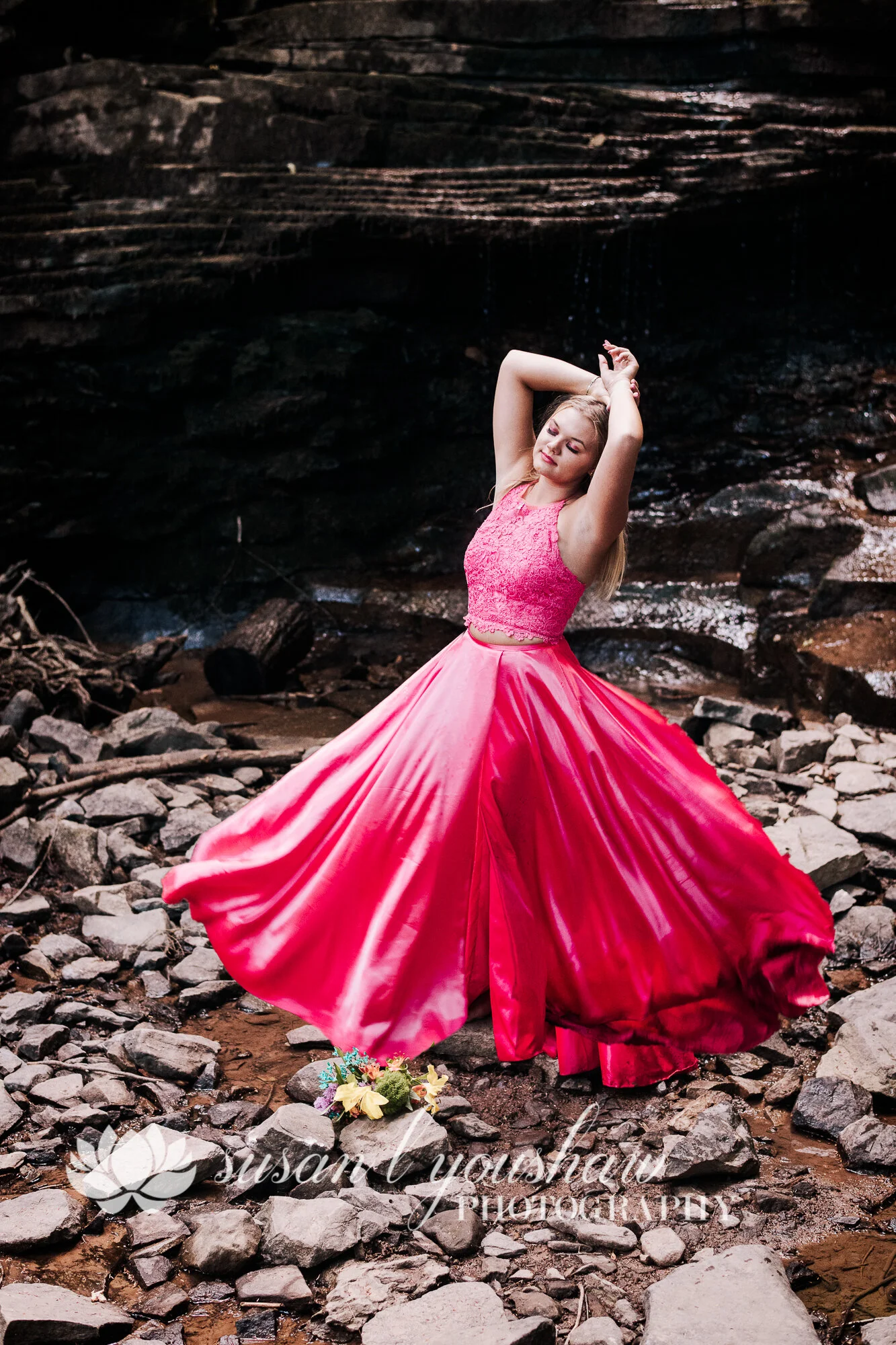 Alyssa's Creative Senior Portrait Session — SLY Photography
