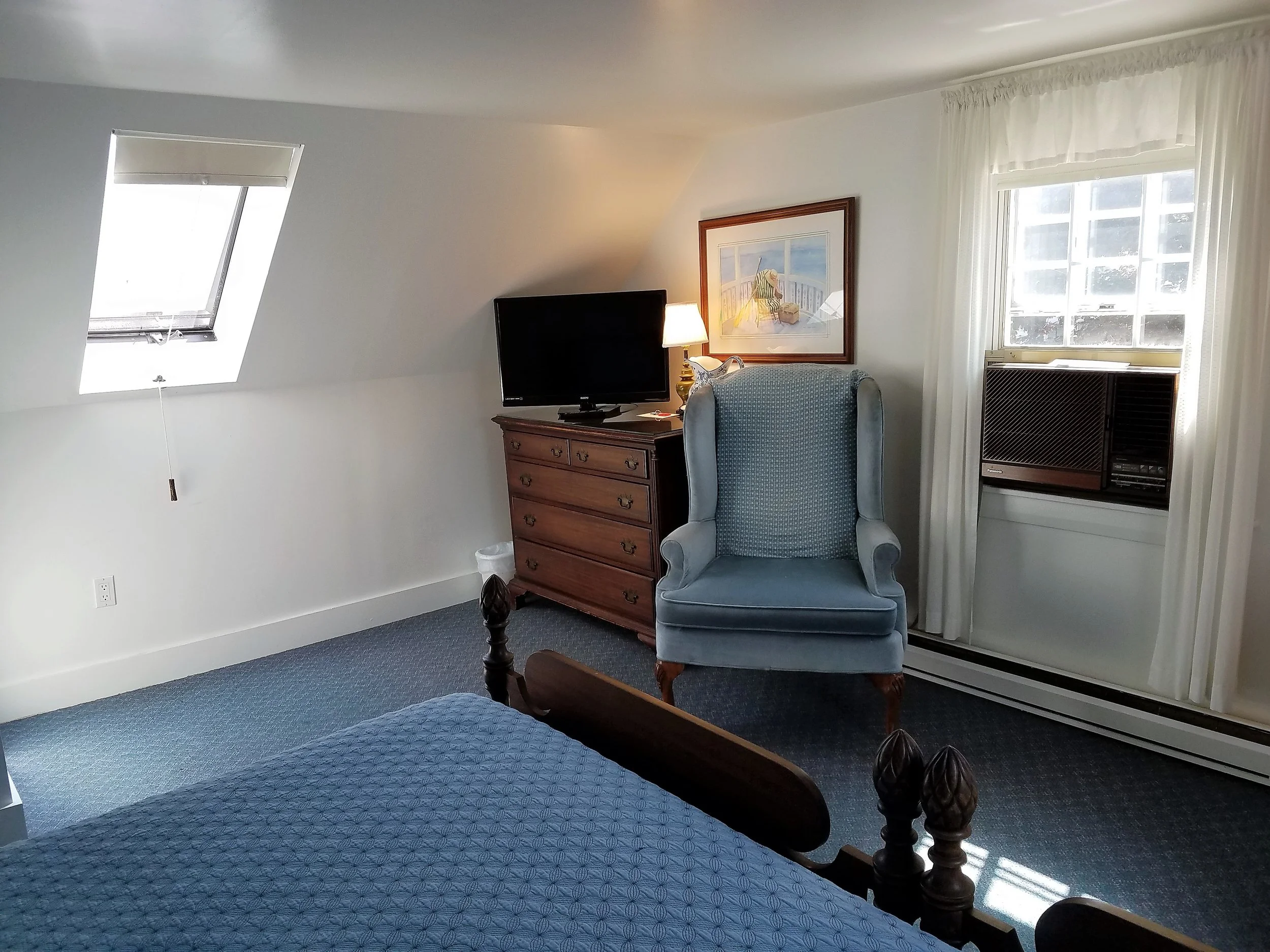 Knowles Jr Suite — RW Knowles House