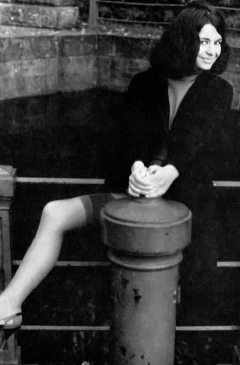 Susanne Kent — Vintage Fetish Home To Spick Span And Beautiful Britons