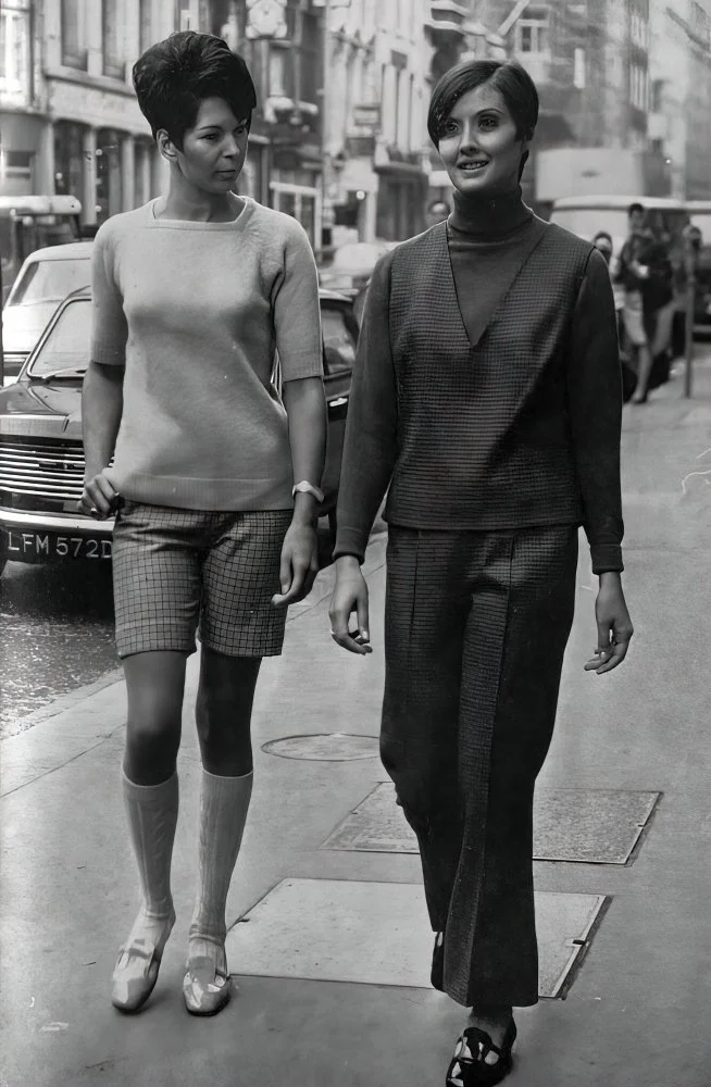 1960's London Look - Spick, Span and Beautiful Britons Pin-Up Model ...