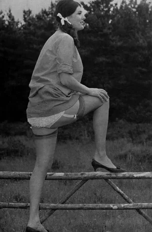 Toni Townsend - Spick, Span and Beautiful Britons Pin-Up Model from the ...