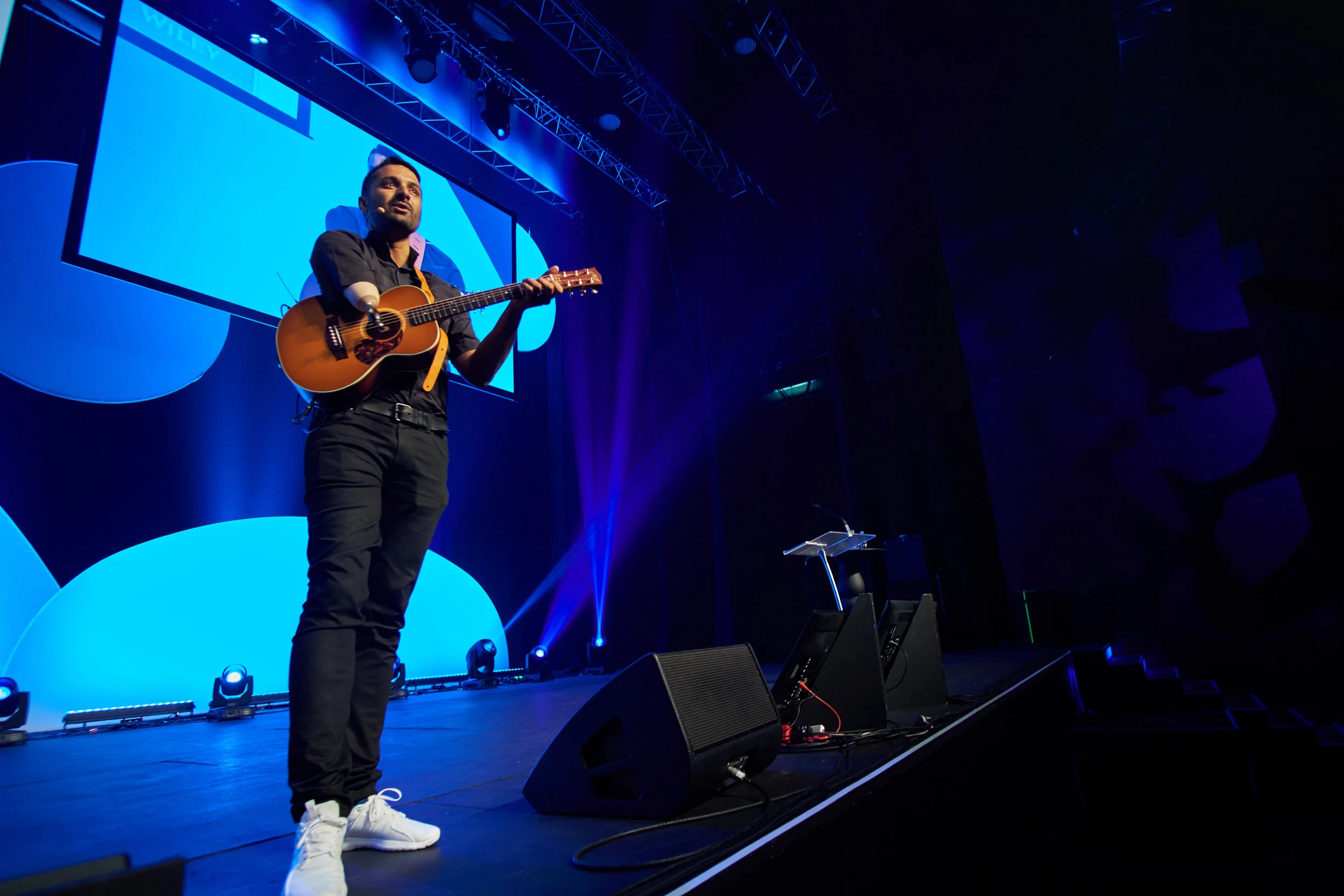 Sam Cawthorn at 2018 Sydney Usana Event — Zakari Kha