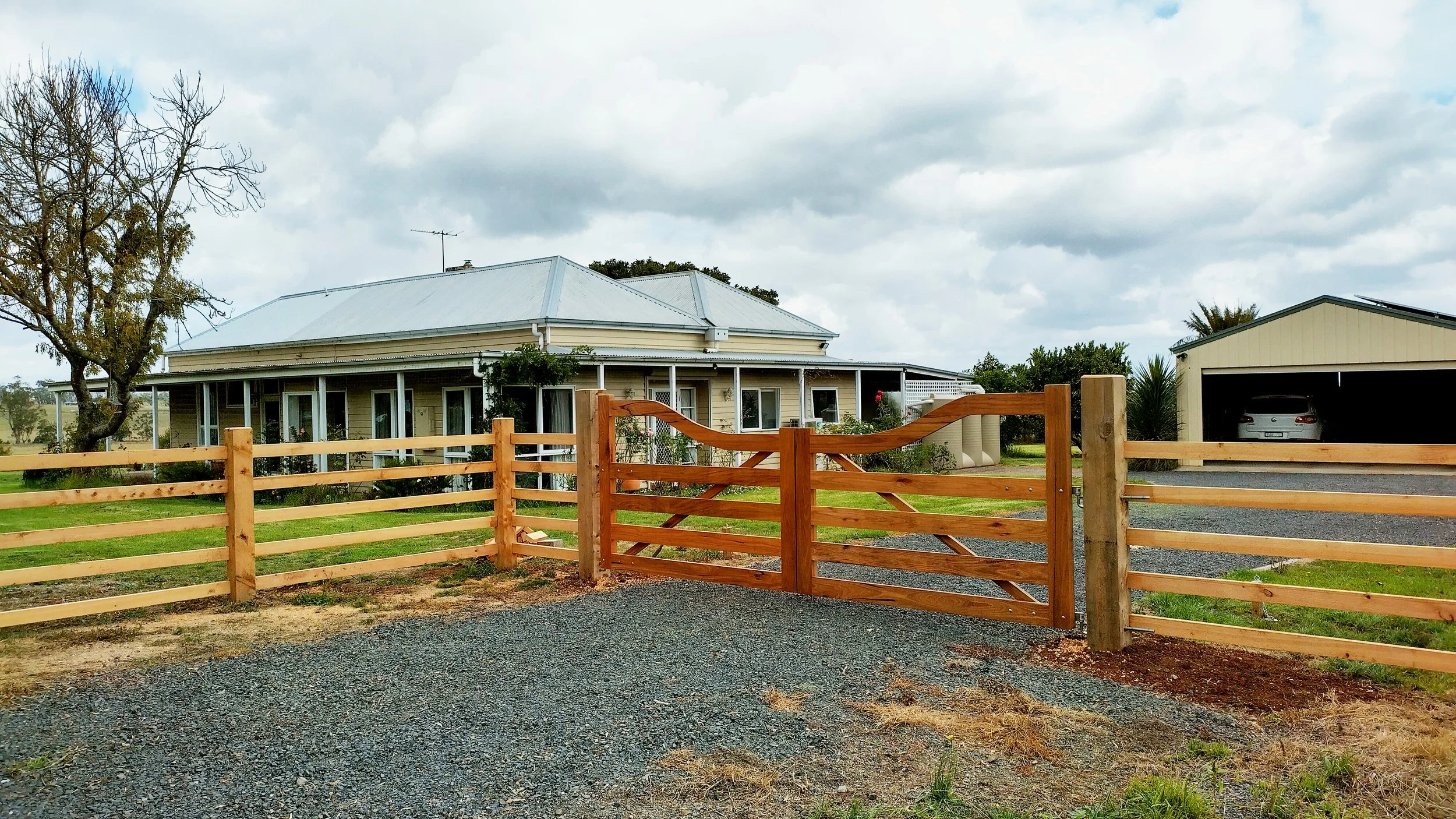 Rural Farm Gate | Timber Farm Gates - Gippsland Timber Gates