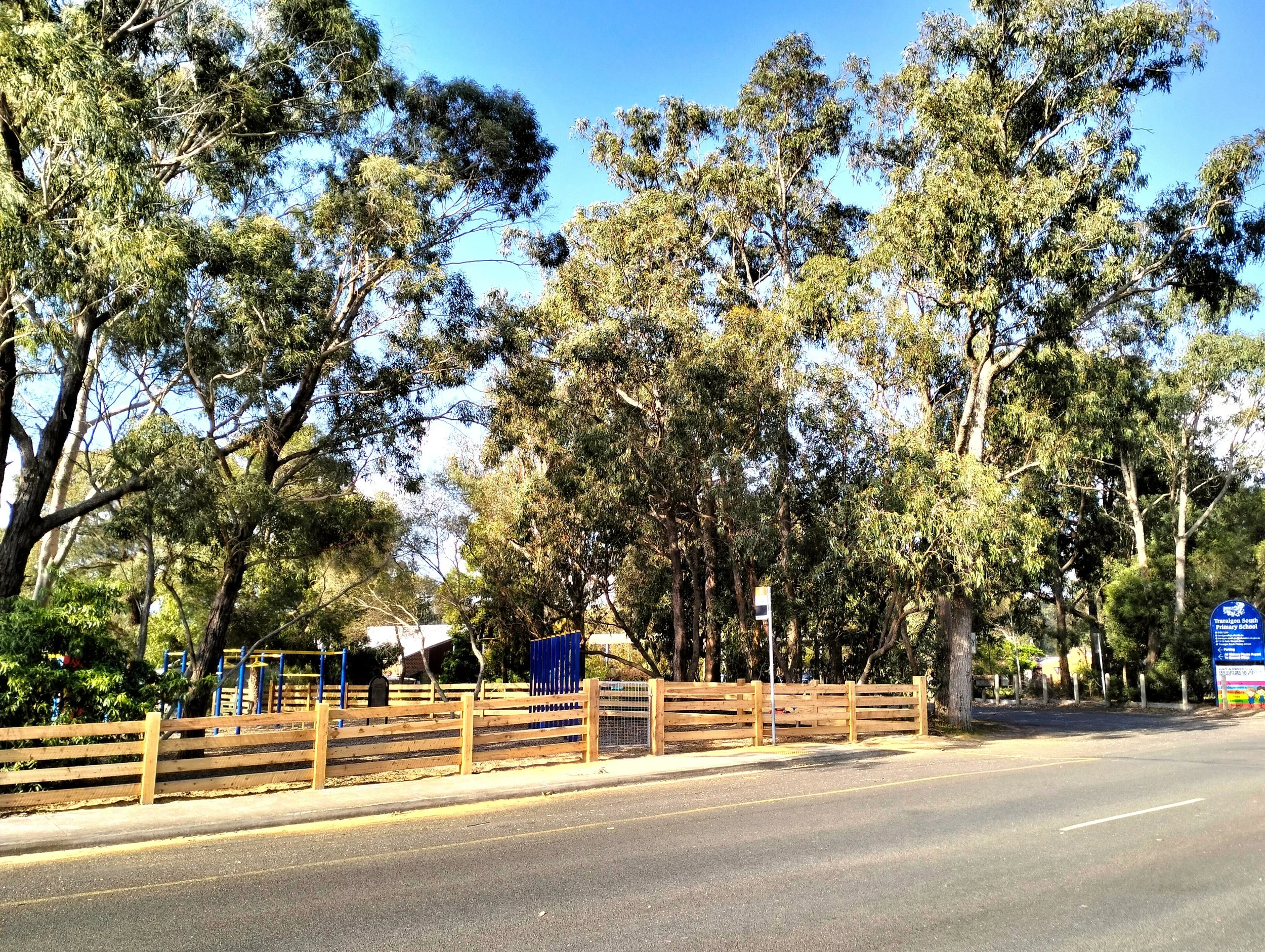 Post and Rail Fence | Fencing | Split Rail - Gippsland Timber Gates