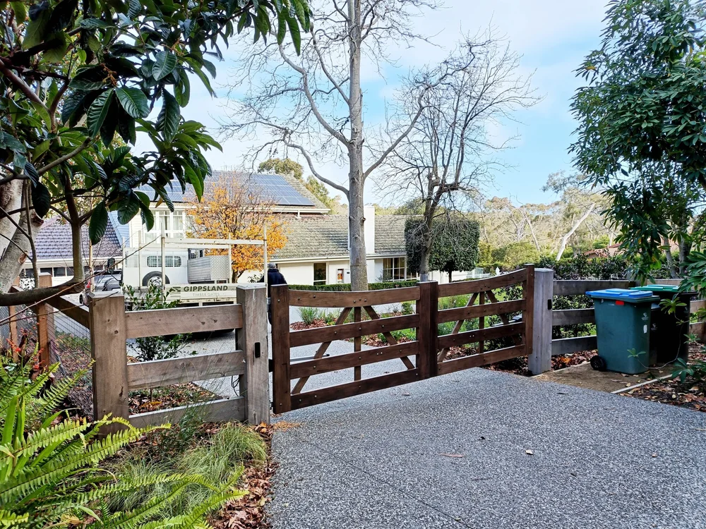 Post and Rail, Timber Gates and Automation - Gippsland Timber Gates
