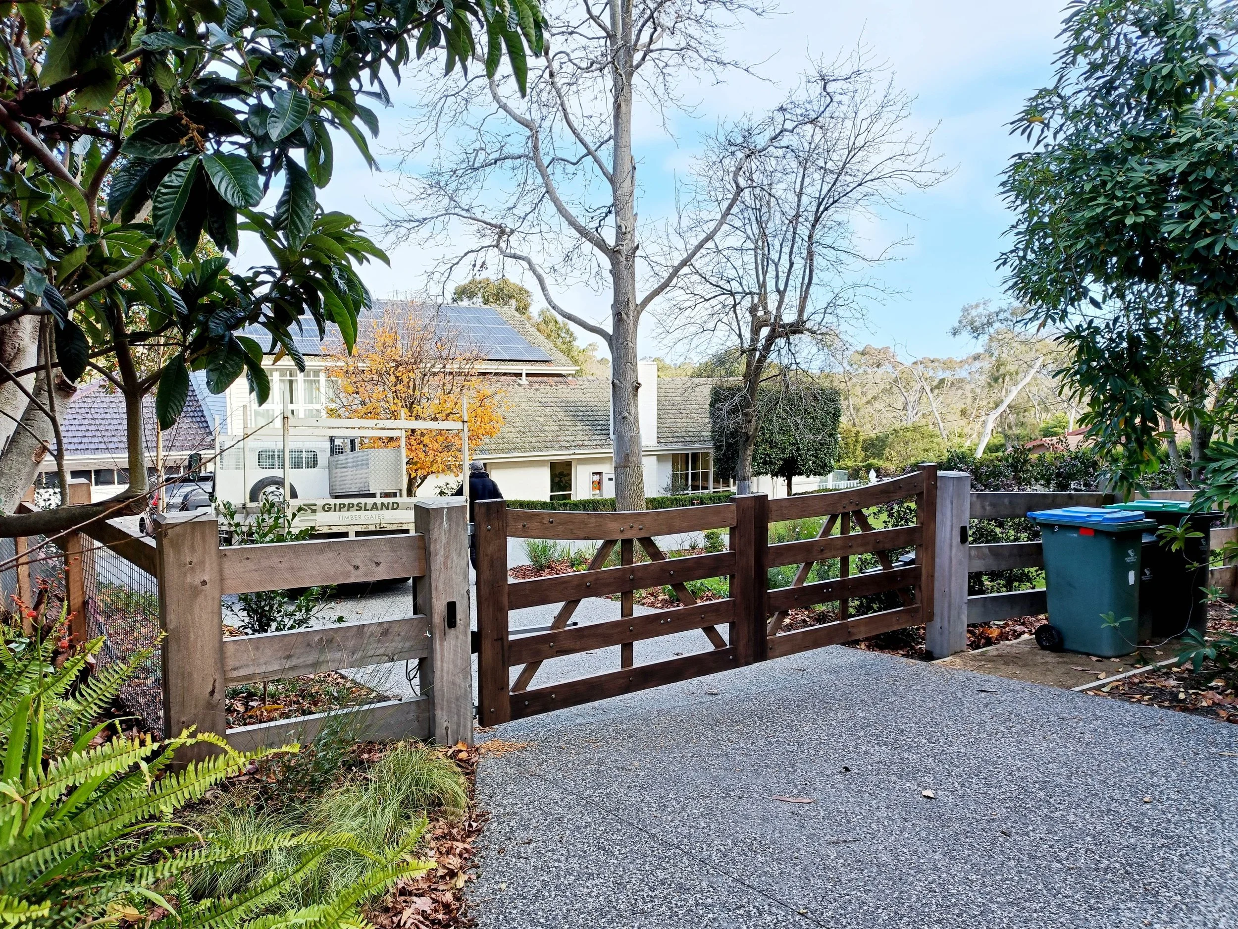 Post and Rail, Timber Gates and Automation - Gippsland Timber Gates