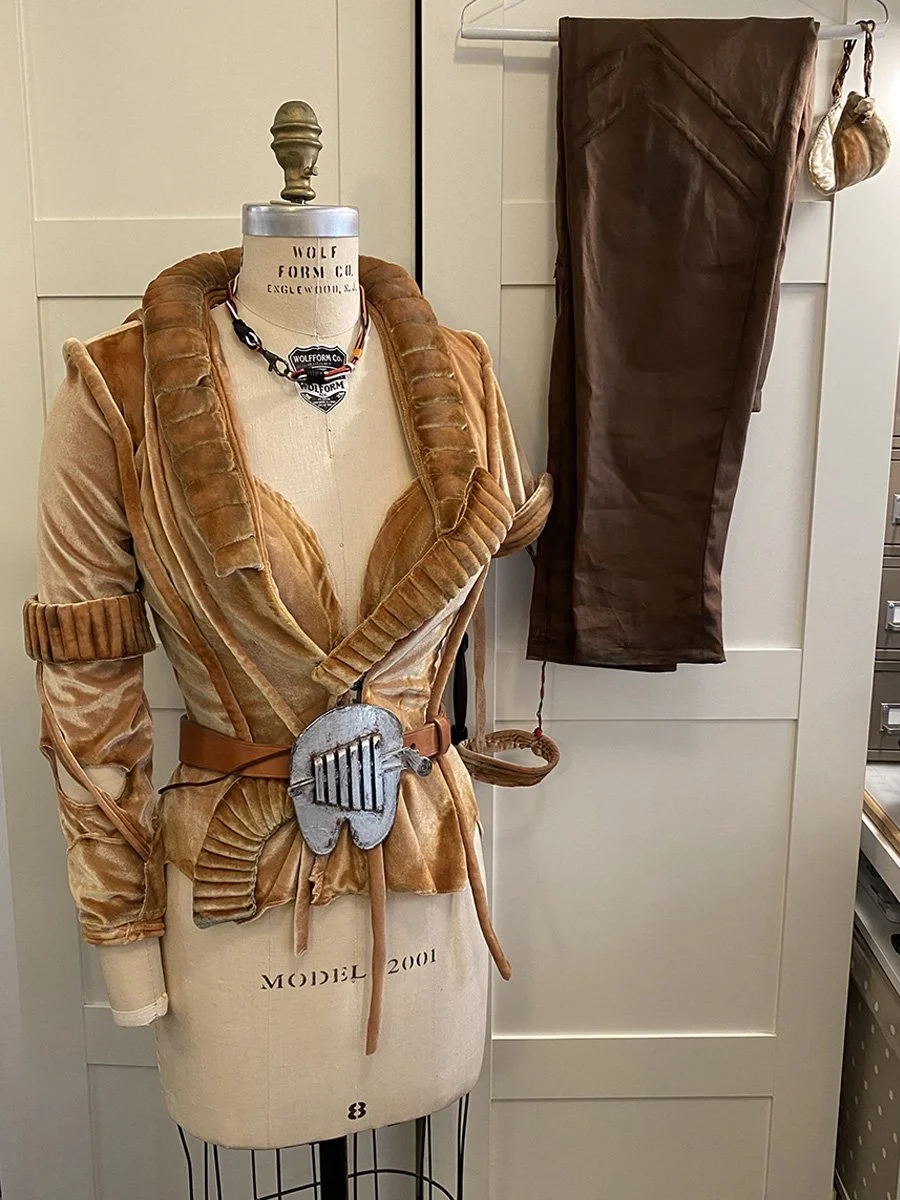 Lady Khan — THE VINTAGE SMALLS