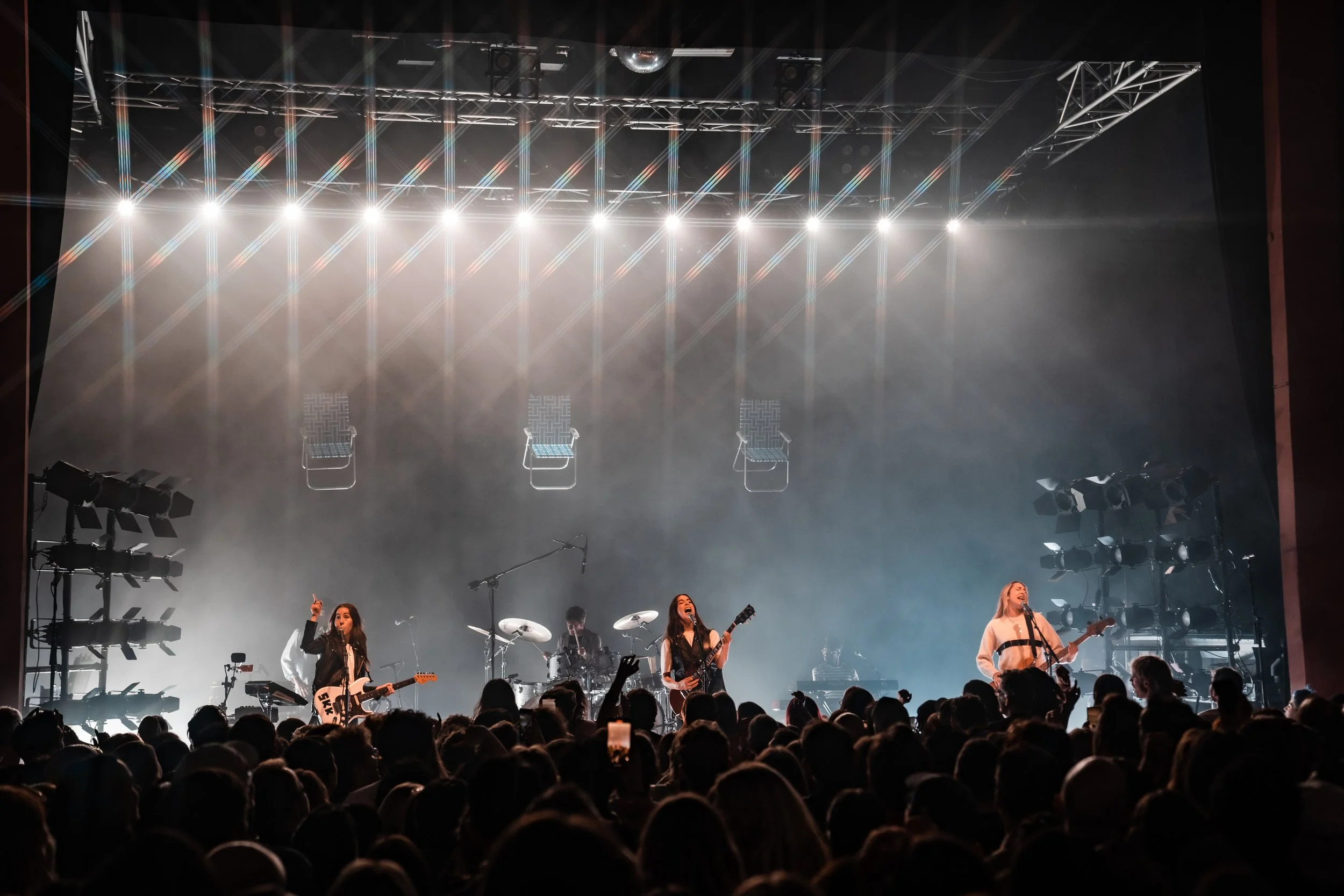 Photo Gallery: HAIM - O2 Shepherd's Bush Empire - London 31/08/2023 ...