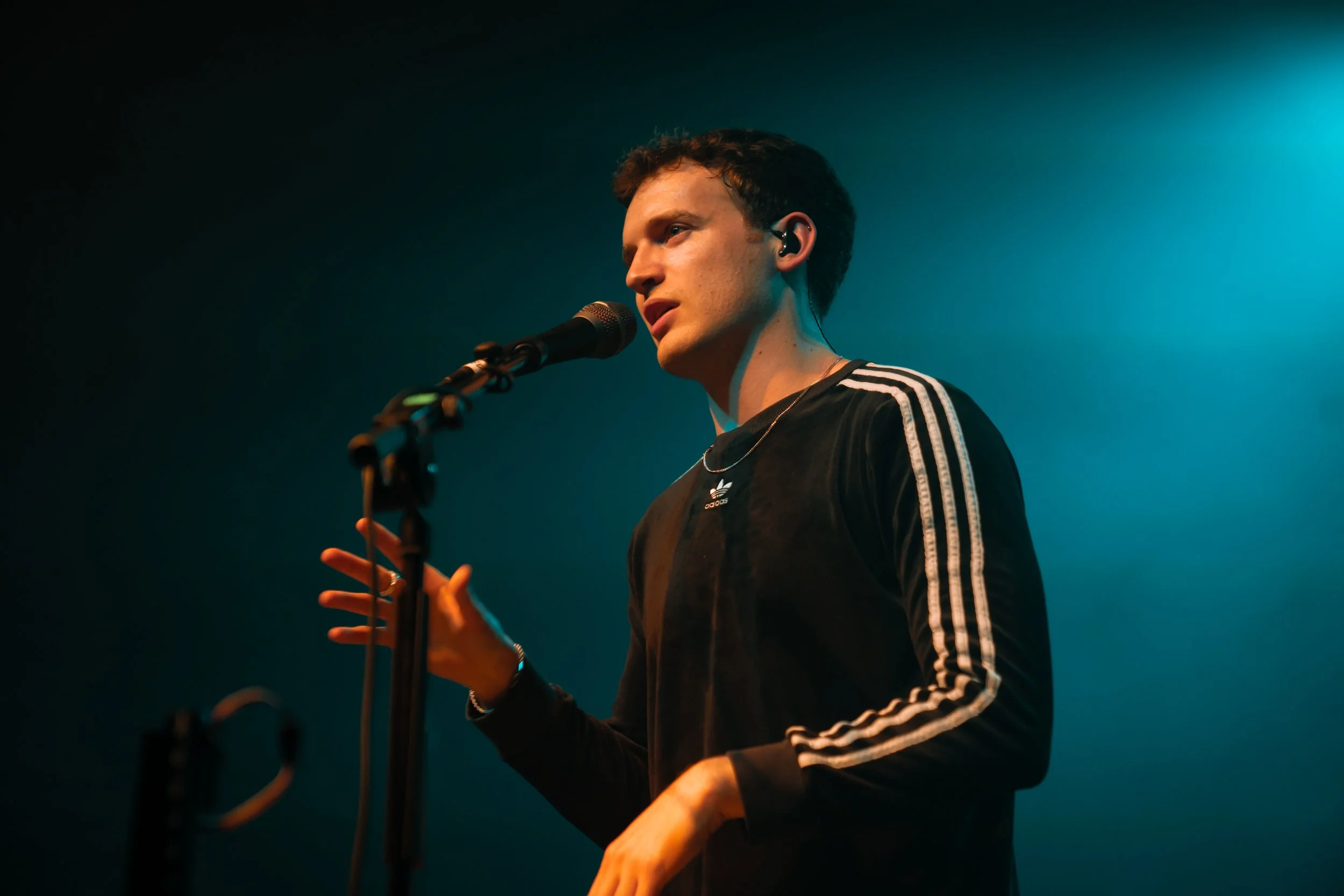 Live Review: junodream - Village Underground, London 27/02/2024 — When The Horn Blows