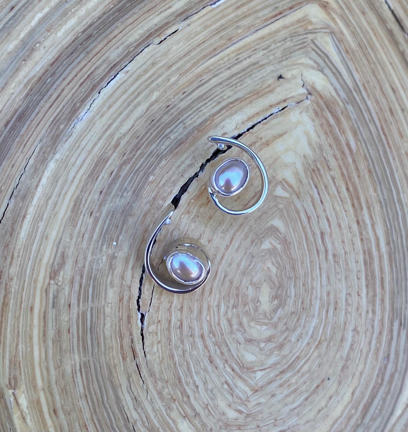 Lilly Barrack / Hand-made sterling silver gemstone jewelry