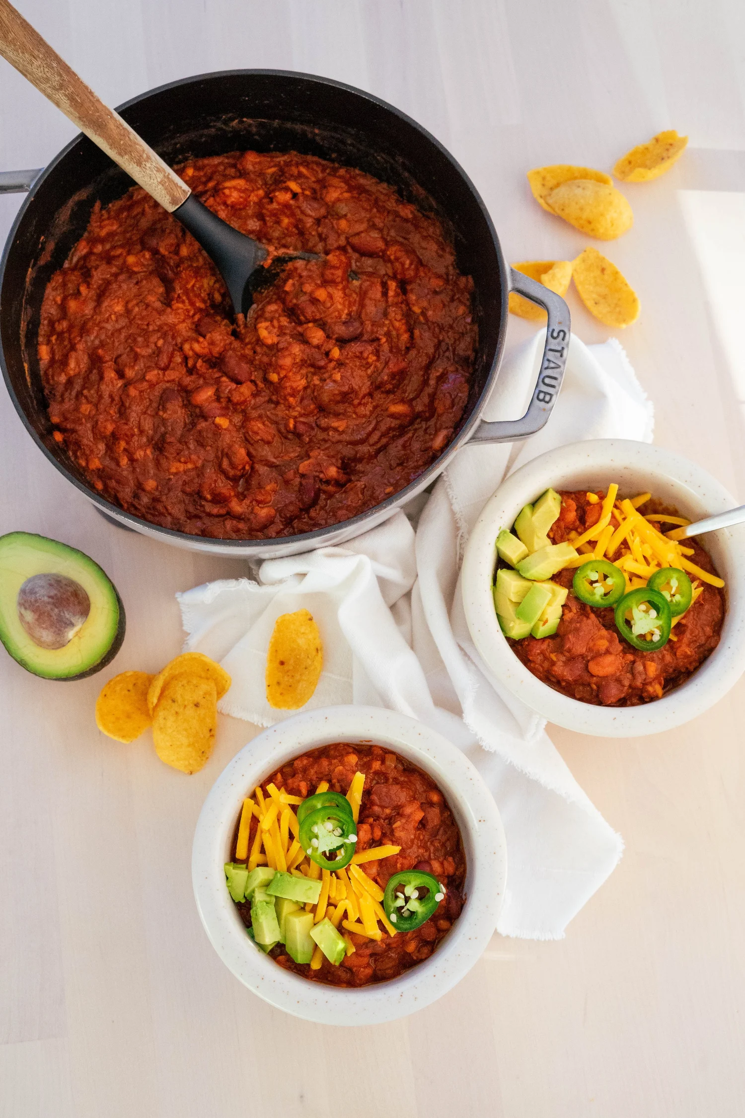 Smoky Tempeh Chili | Fare and Flora