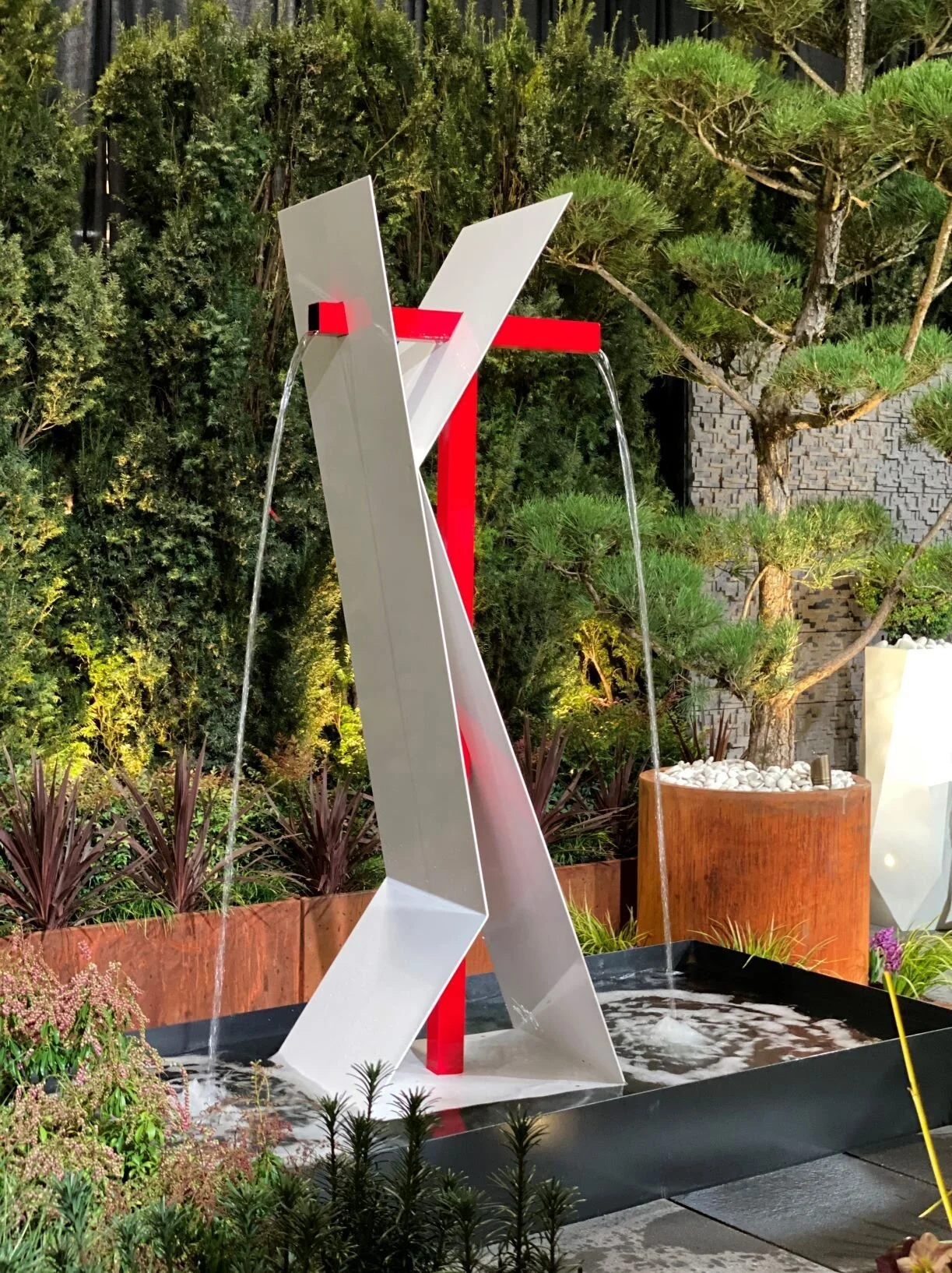 Modern Outdoor Sculpture Fountains | Modern Steel Fountains