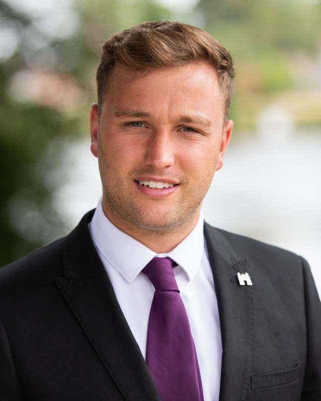 Tee Off with Tom Lawton