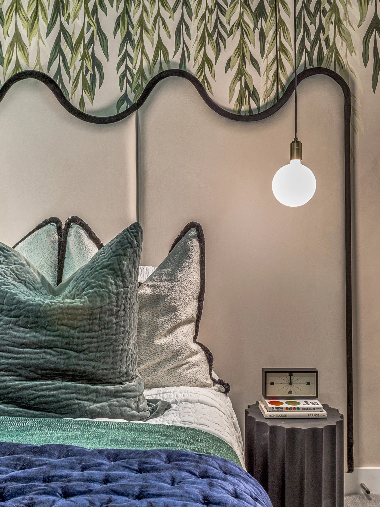 1 and 2 bedroom show homes at Dagenham Green for Hill Group — SUNA