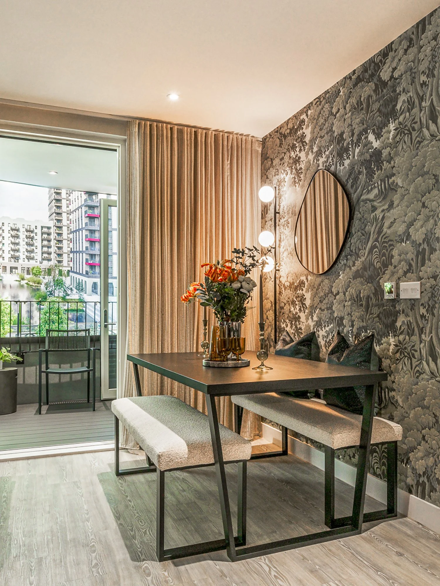 1 and 2 bedroom show homes at Dagenham Green for Hill Group — SUNA