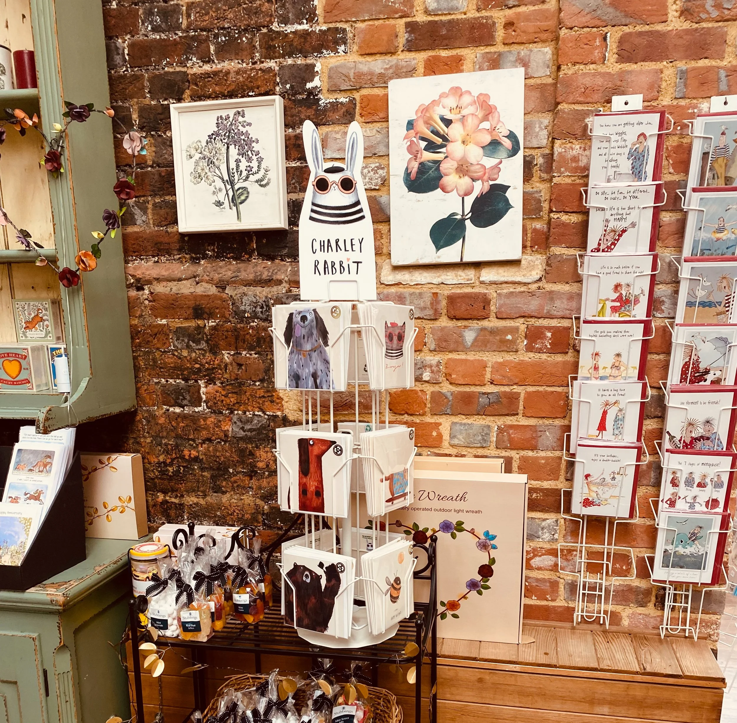 Charley Rabbit : Illustration & Design