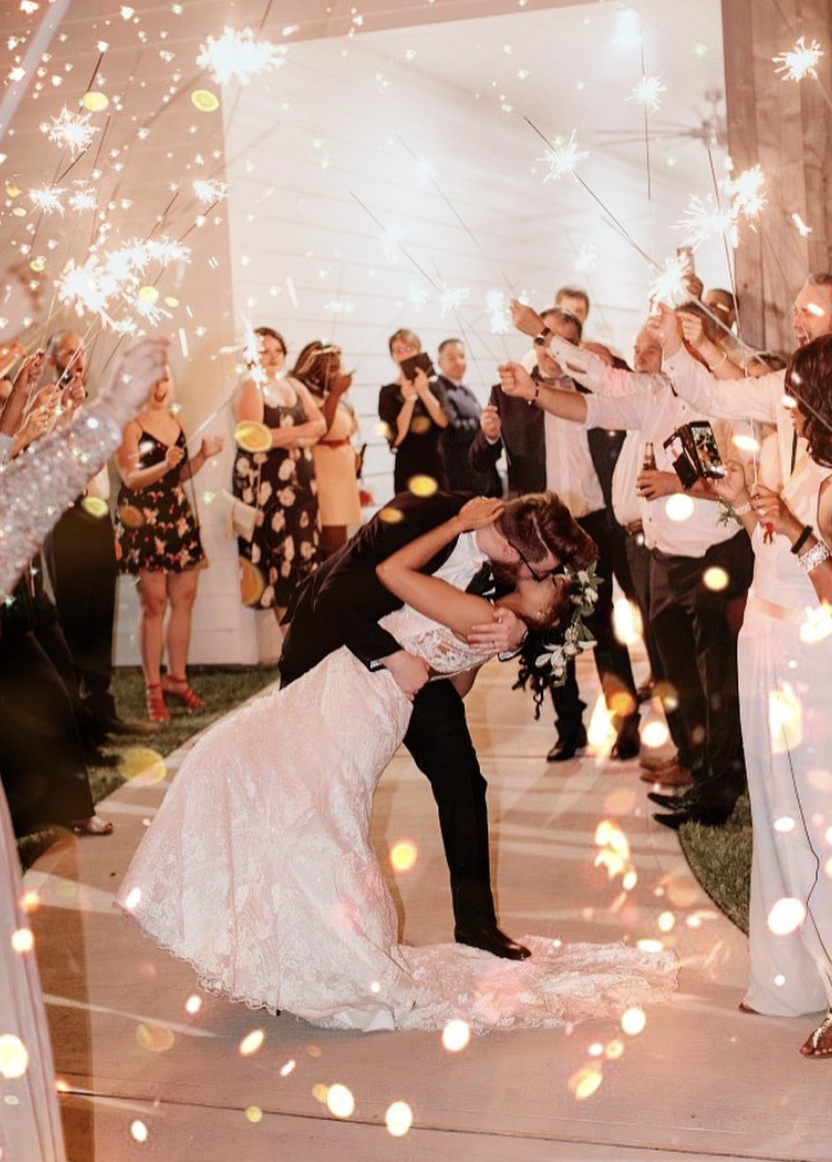 Austin TX + NYC Wedding & Intimate elopement photographer