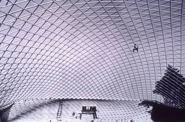 Gridshells: Free-form and Free-span Buildings — Geometrica
