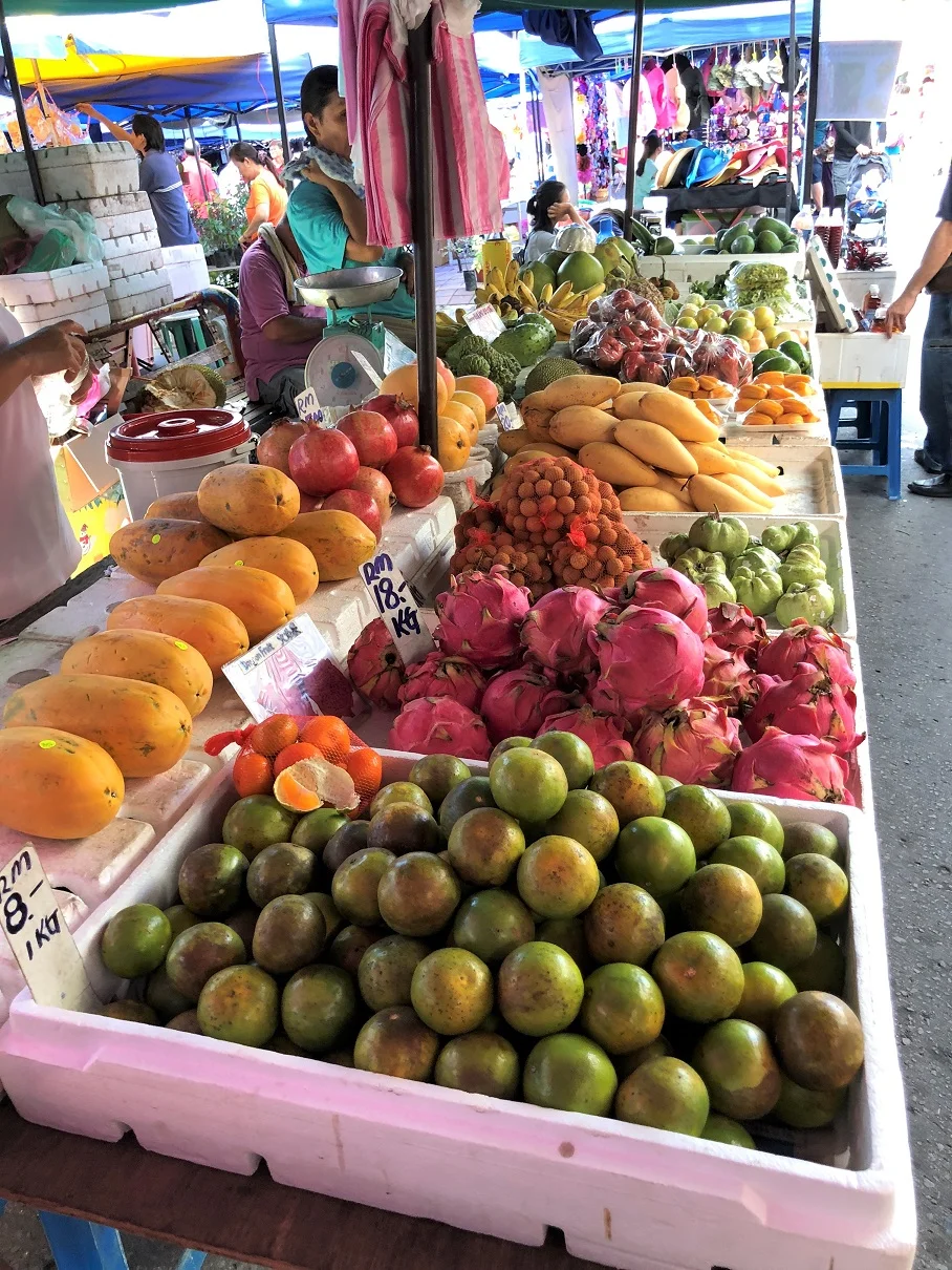 Top 20 fun things to enjoy in Kota Kinabalu! (Haggle at the Sunday ...