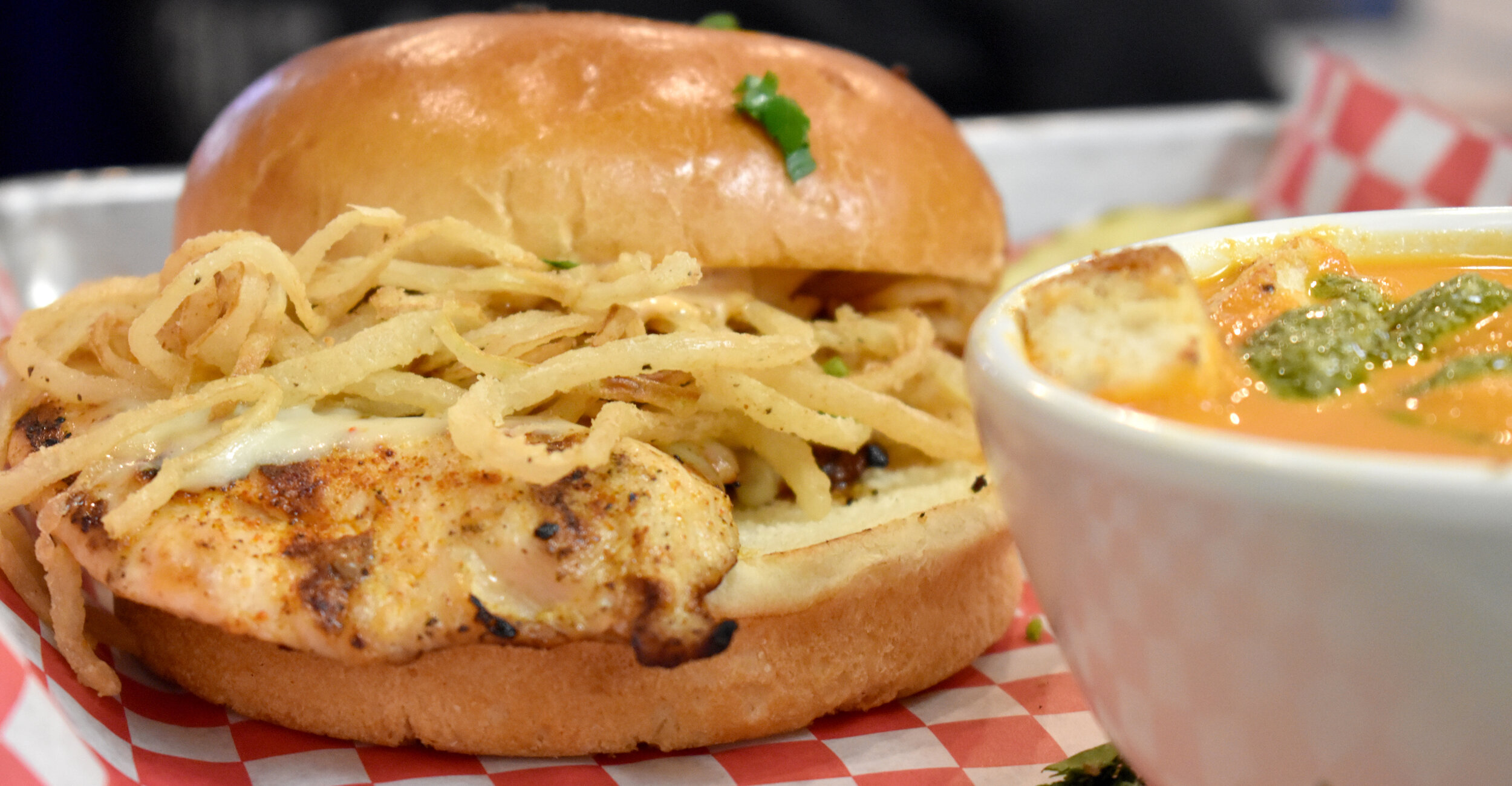 The Hungry Mule - Gourmet Burgers & More: Lake Zurich, IL