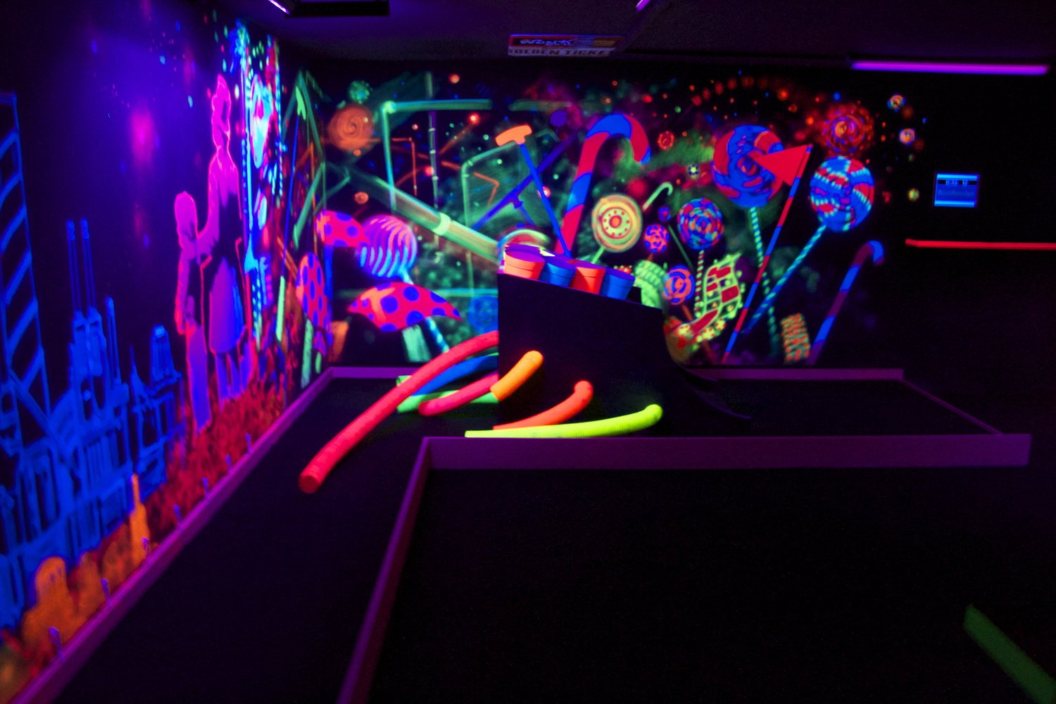 Rollers Mini-Golf Bar