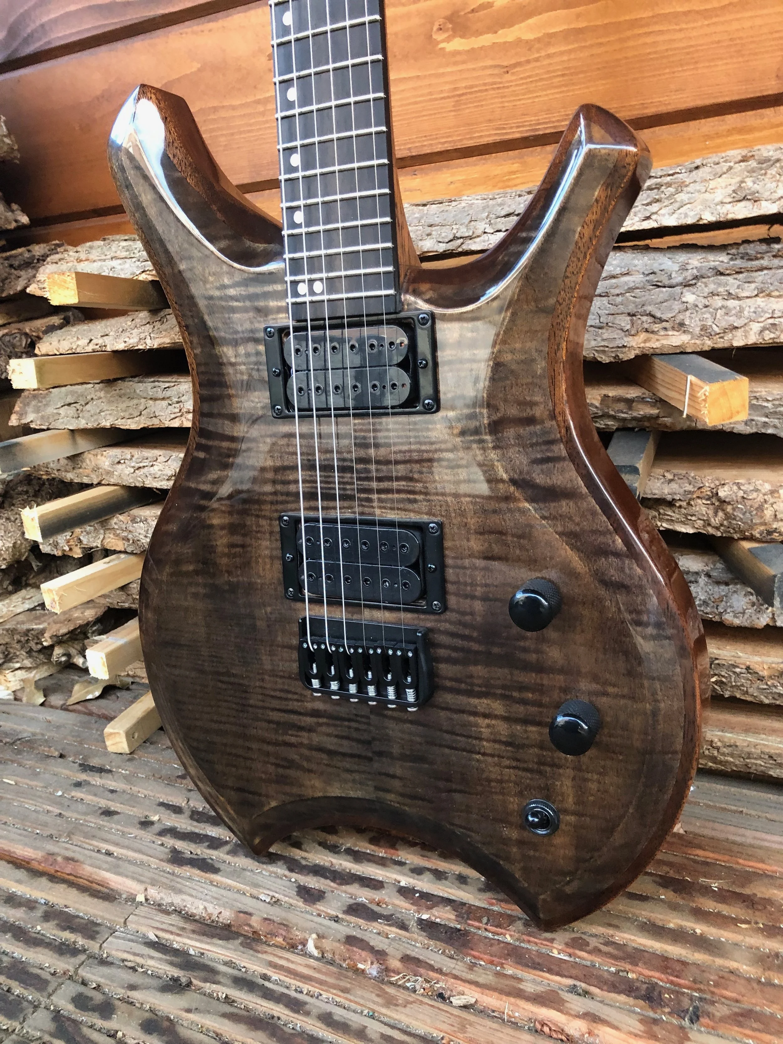 Gallery — Unquendor Guitars