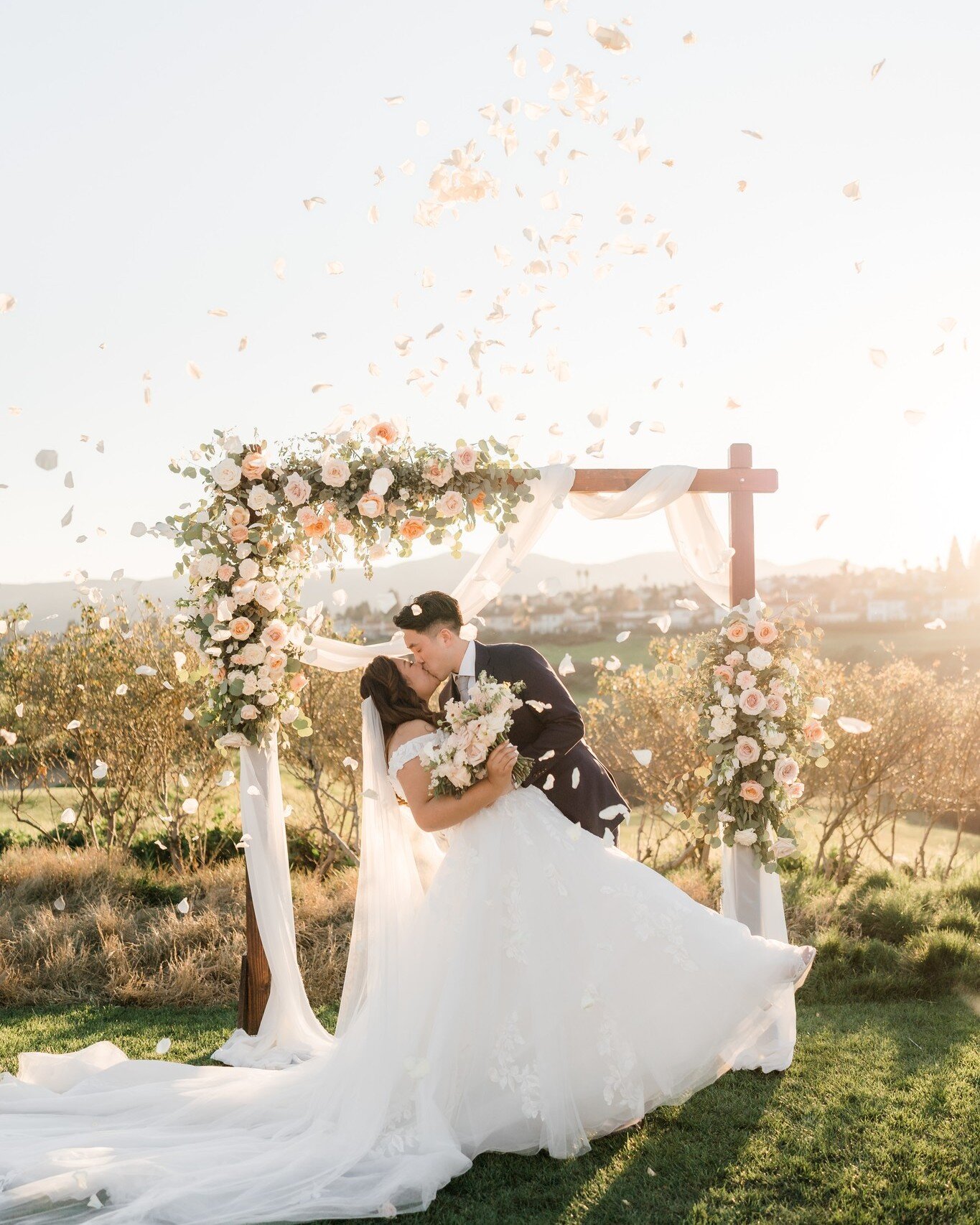 made by connie designs | wedding & event planning