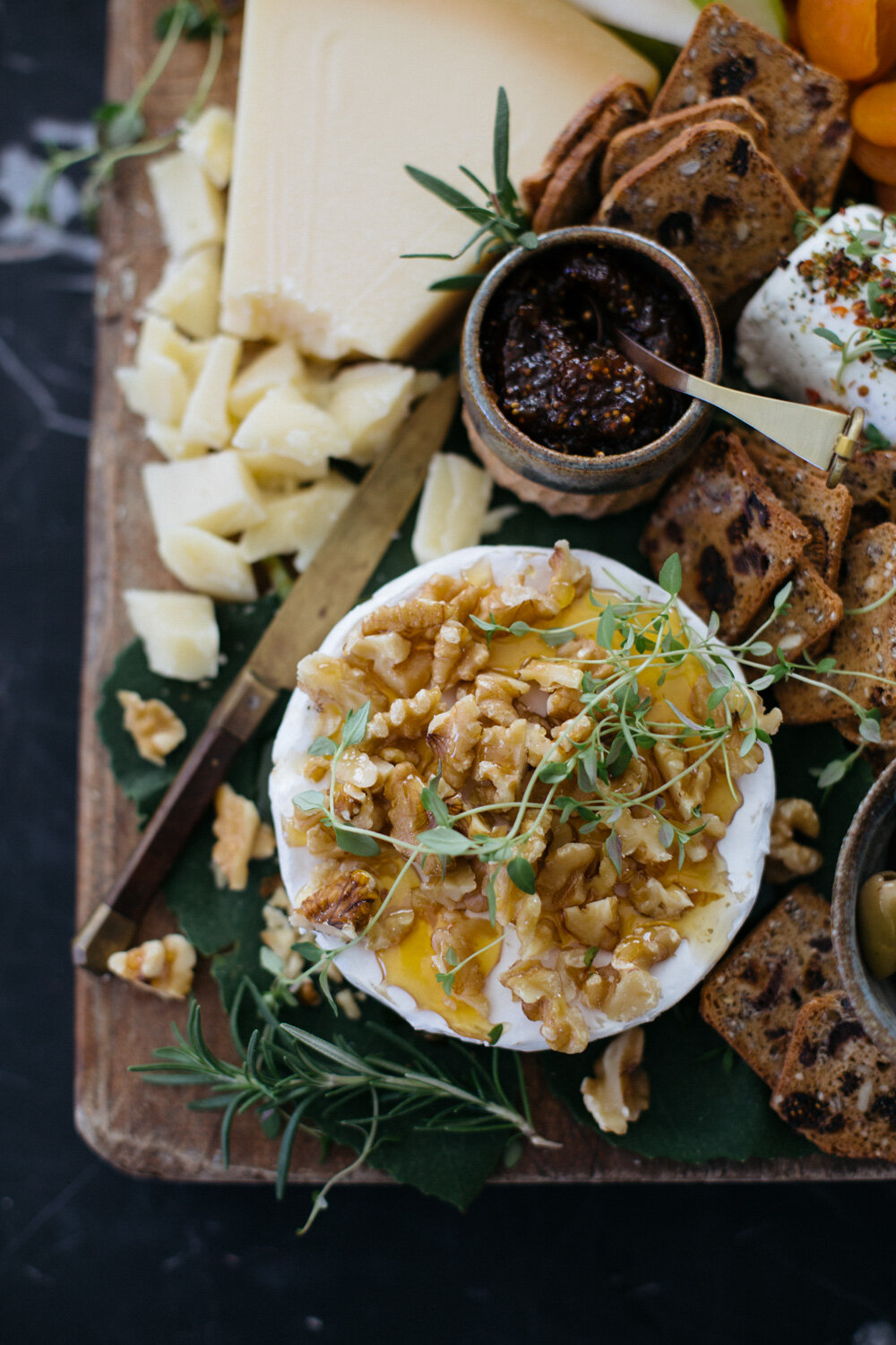 How to Style a Beautiful Cheeseboard - Cheese Platter Ideas — HEATHER ...