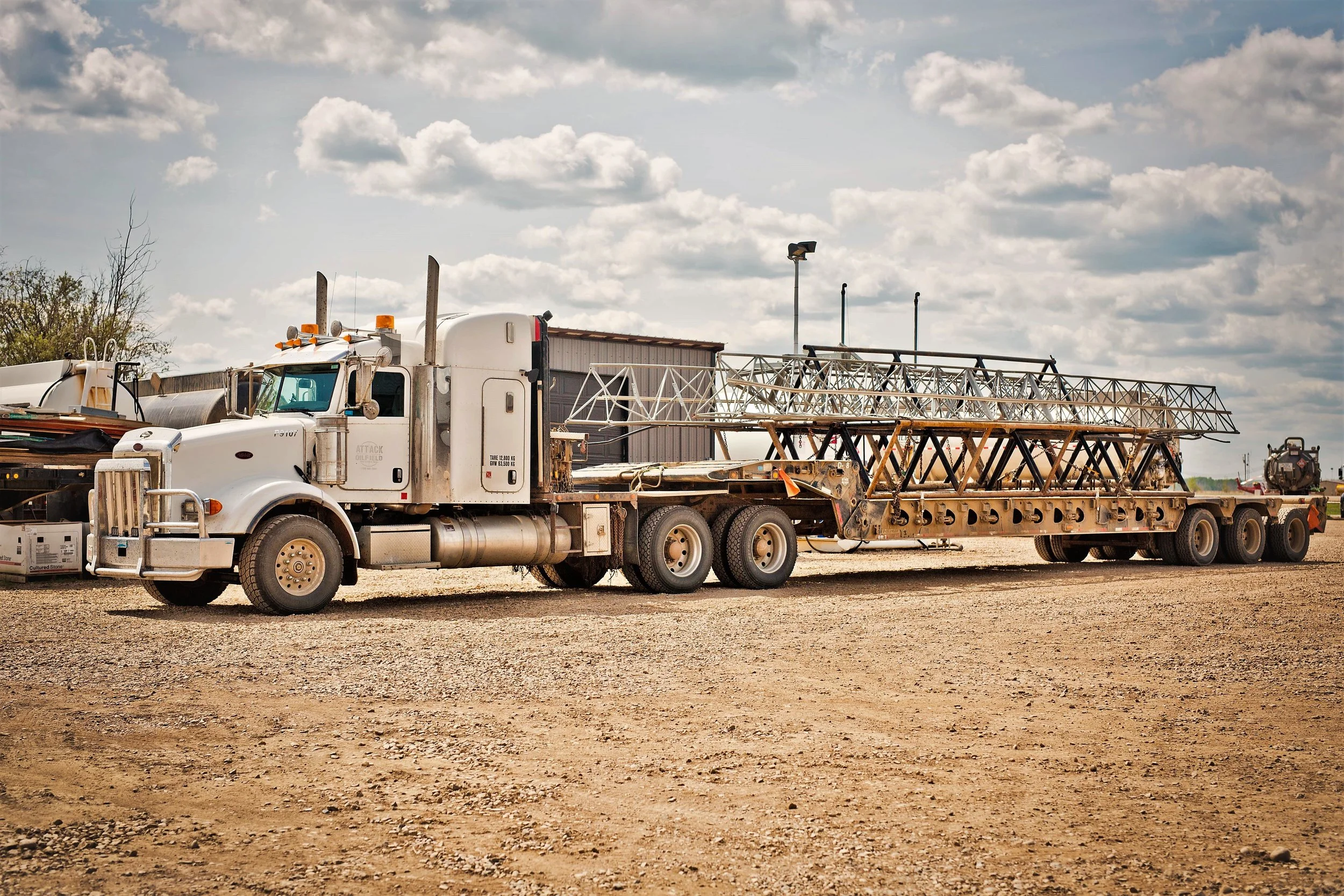 Comprehensive Oilfield Services | Tanks, Vacs, Hot Oilers, LGP ...