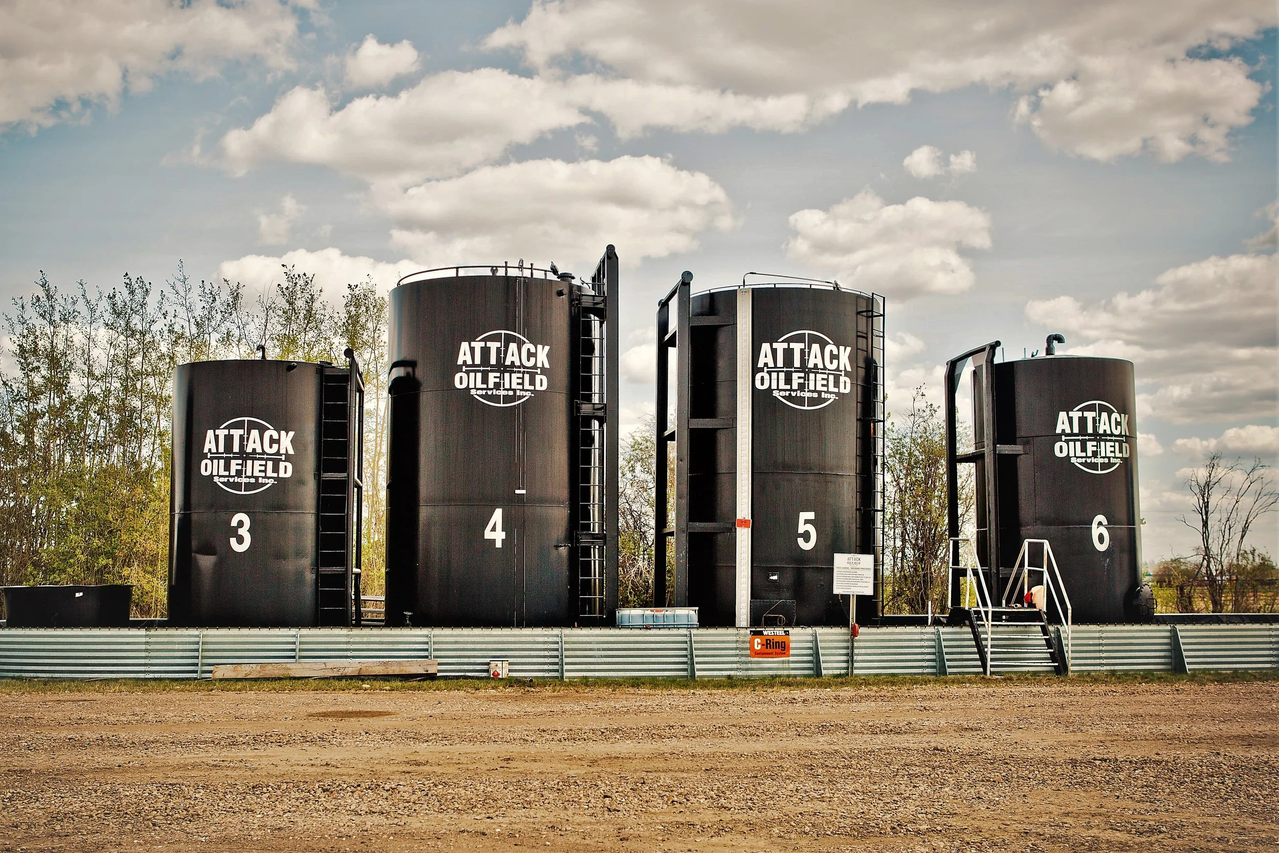 Comprehensive Oilfield Services | Tanks, Vacs, Hot Oilers, LGP ...