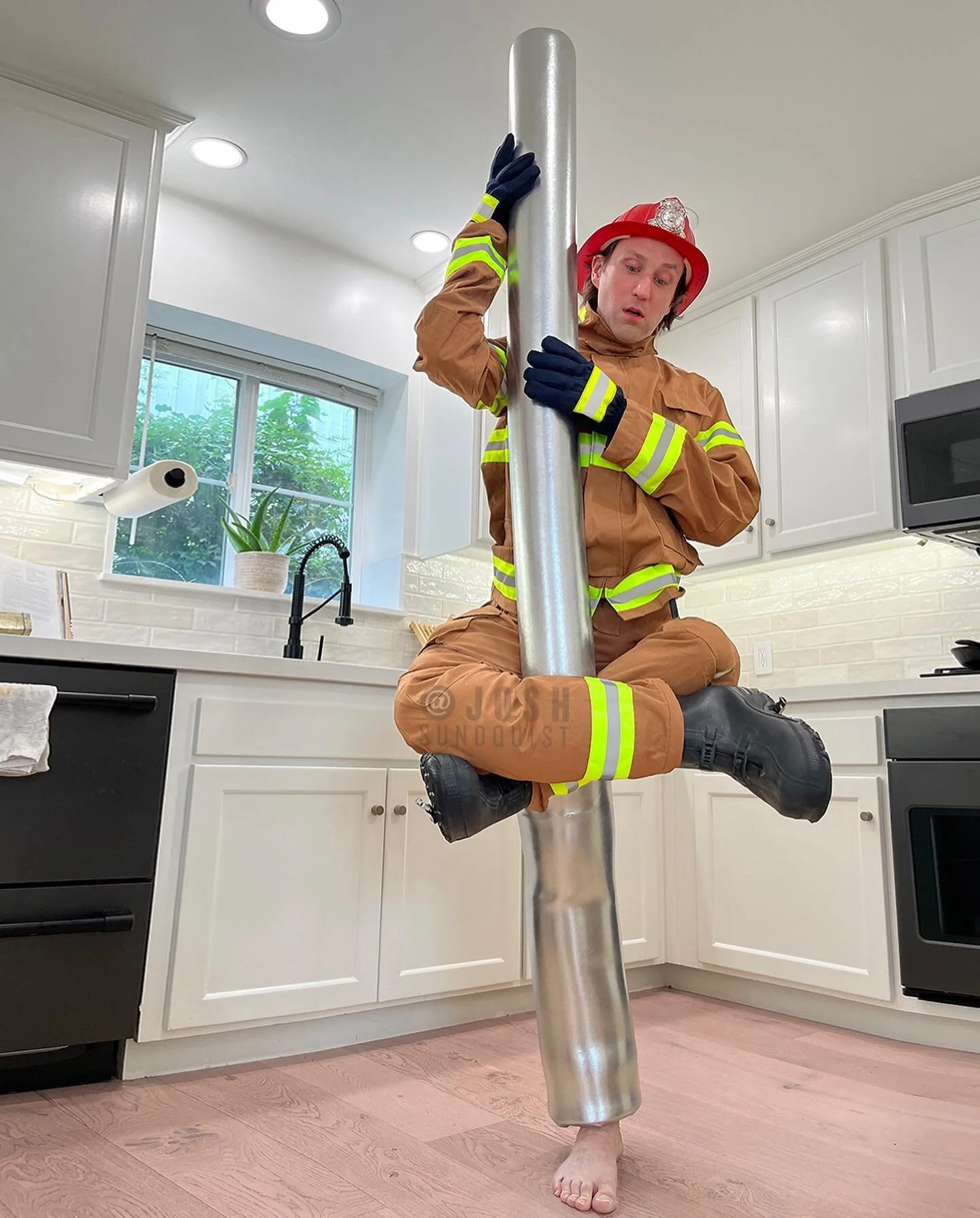 Josh Sundquist — Motivational Speaker