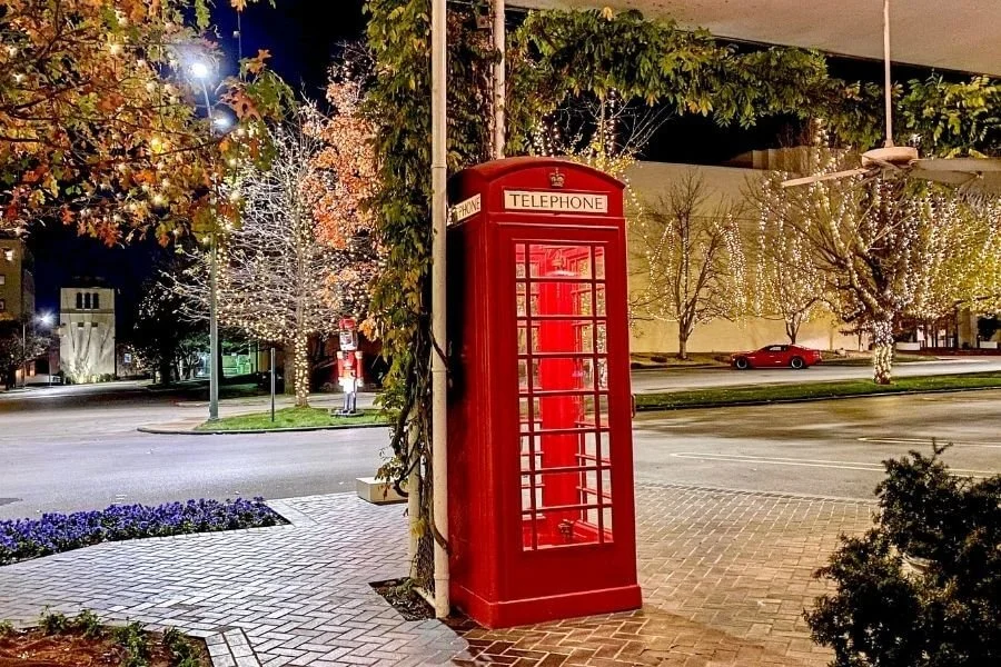 Lights On at Utica Square | TulsaGo®