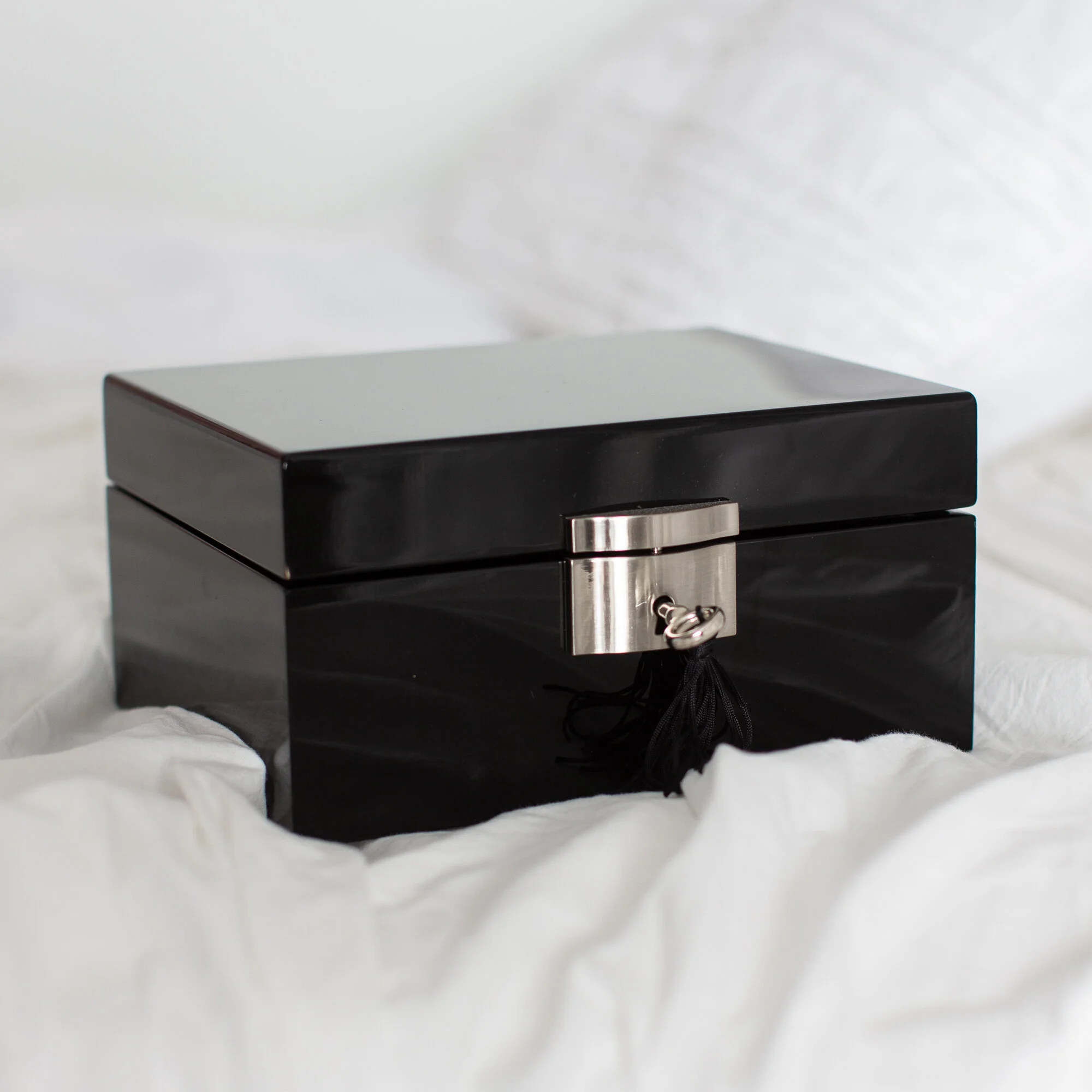 How to display boudoir photos - Tips & Products at the Chicago Boudoir ...