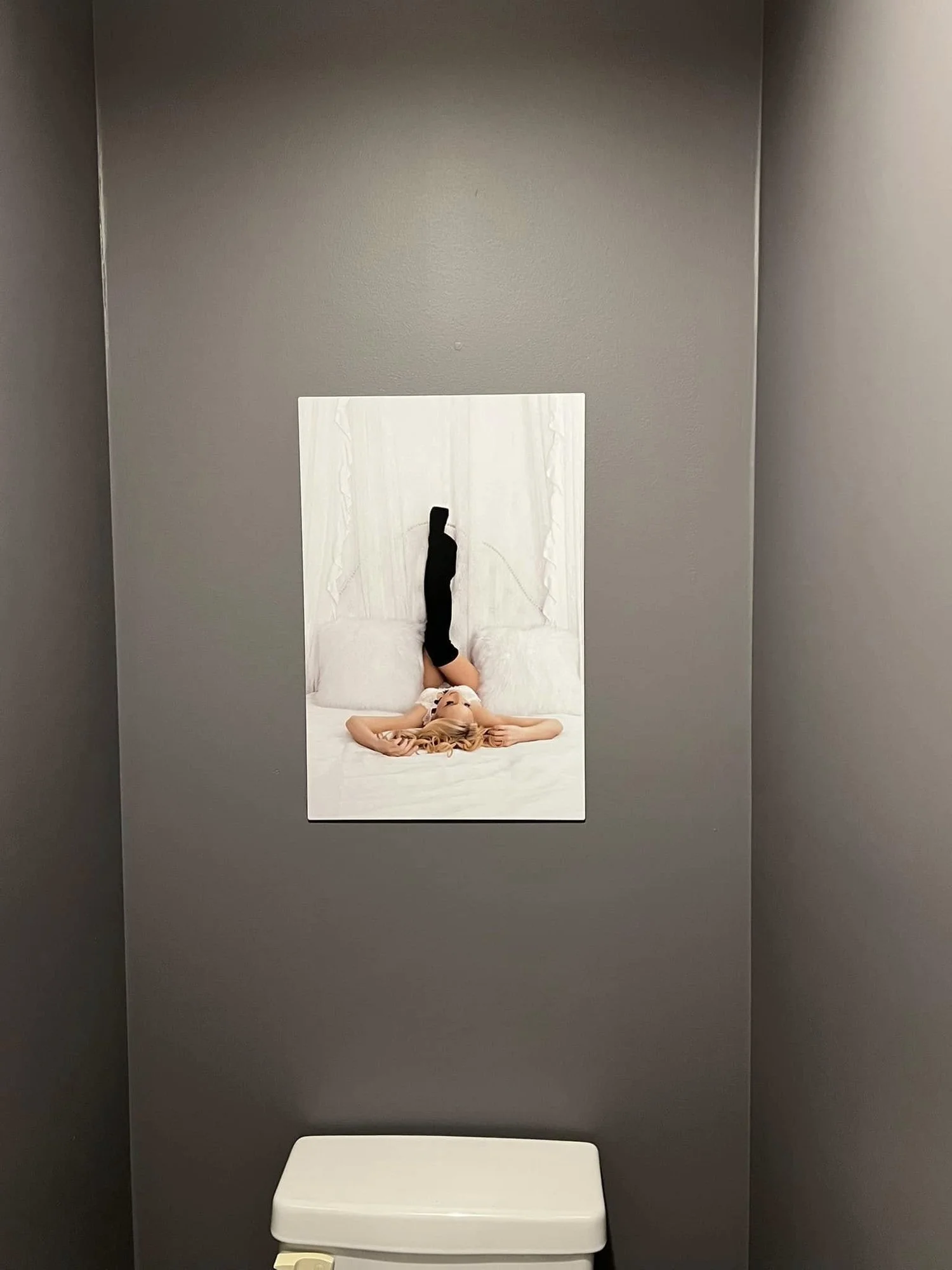 From Photoshoot to Wall Art: Showcasing Your Boudoir Photos in your ...