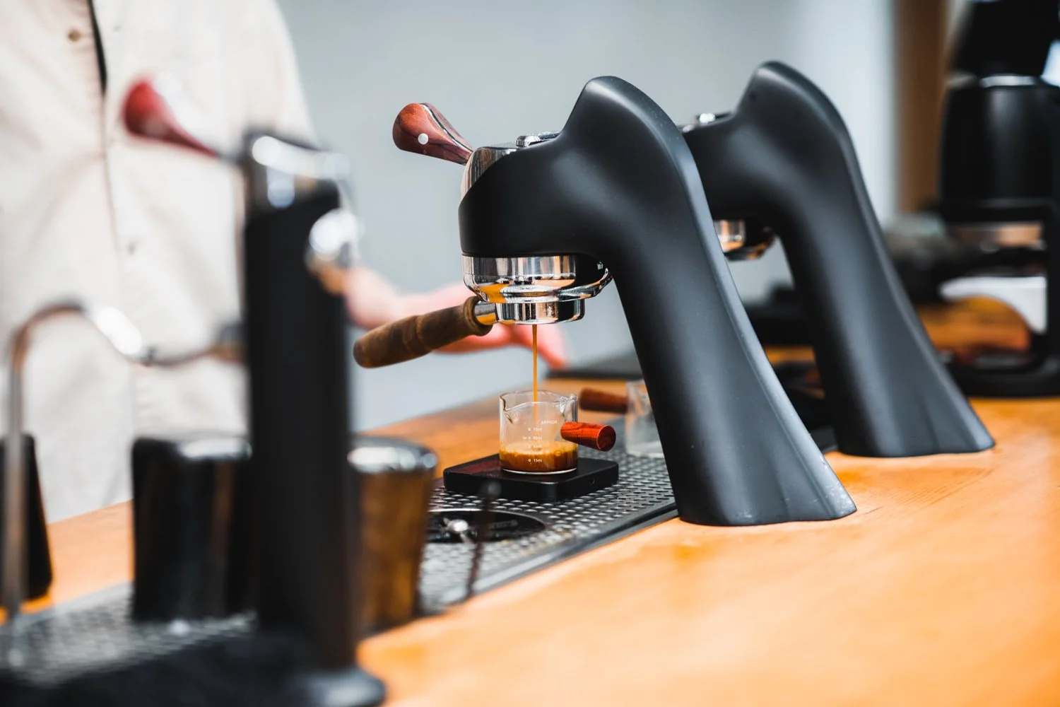 A Coffee Experience and Minimalism in Design at La Cabra in the East ...