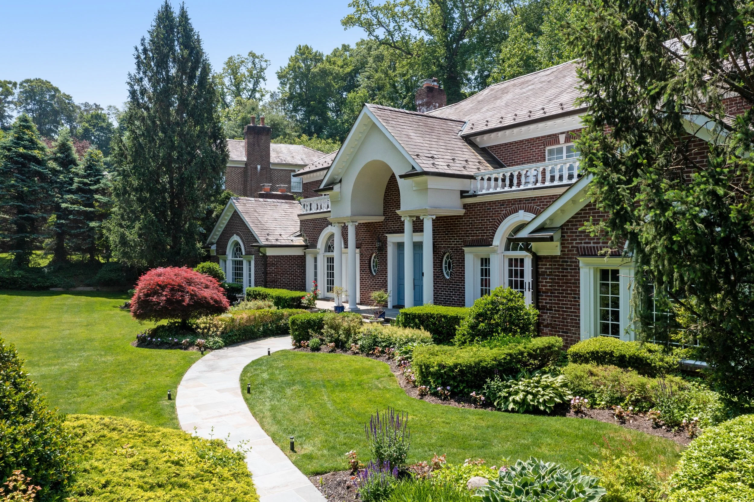 34 Walter Lane — THE FRIEDMAN TEAM