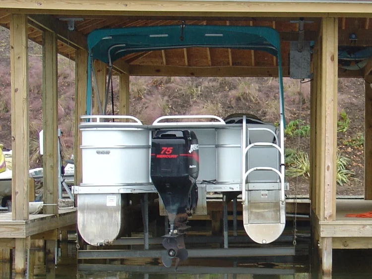 Pontoon Lifts and Accessories — Doozie Boat Lifts