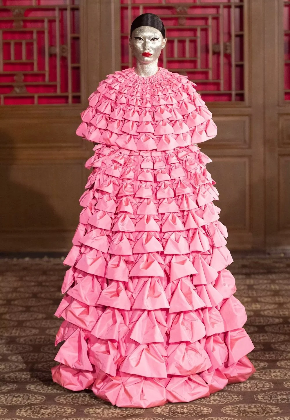 10 Iconic Valentino Runway Looks to Inspire Your Valentine's Day Fit ...